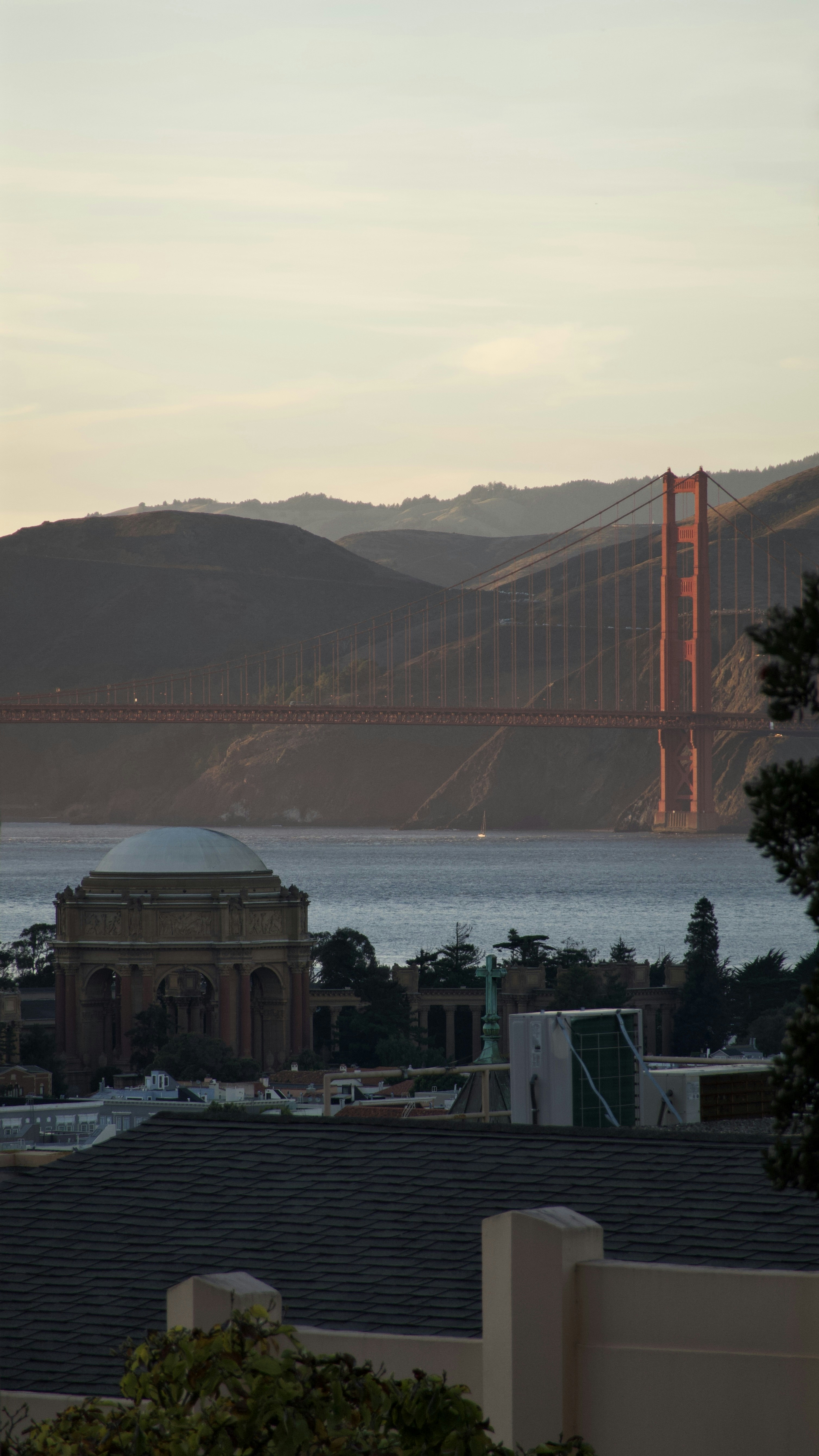 Golden Gate Quiet: A Panoramic Bay with the City Dome