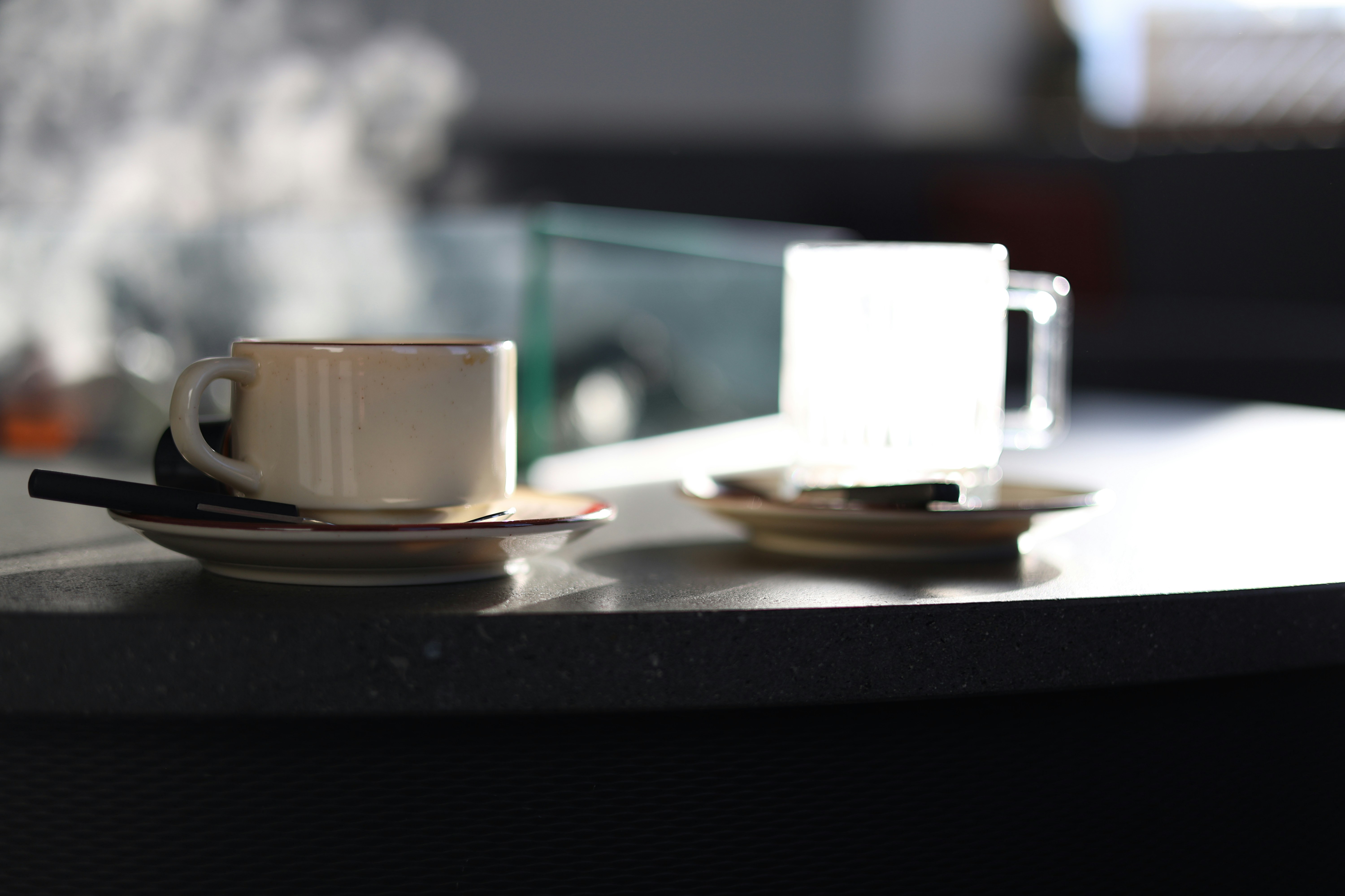Steam and Cup: Quiet Conversation Over a Café Table