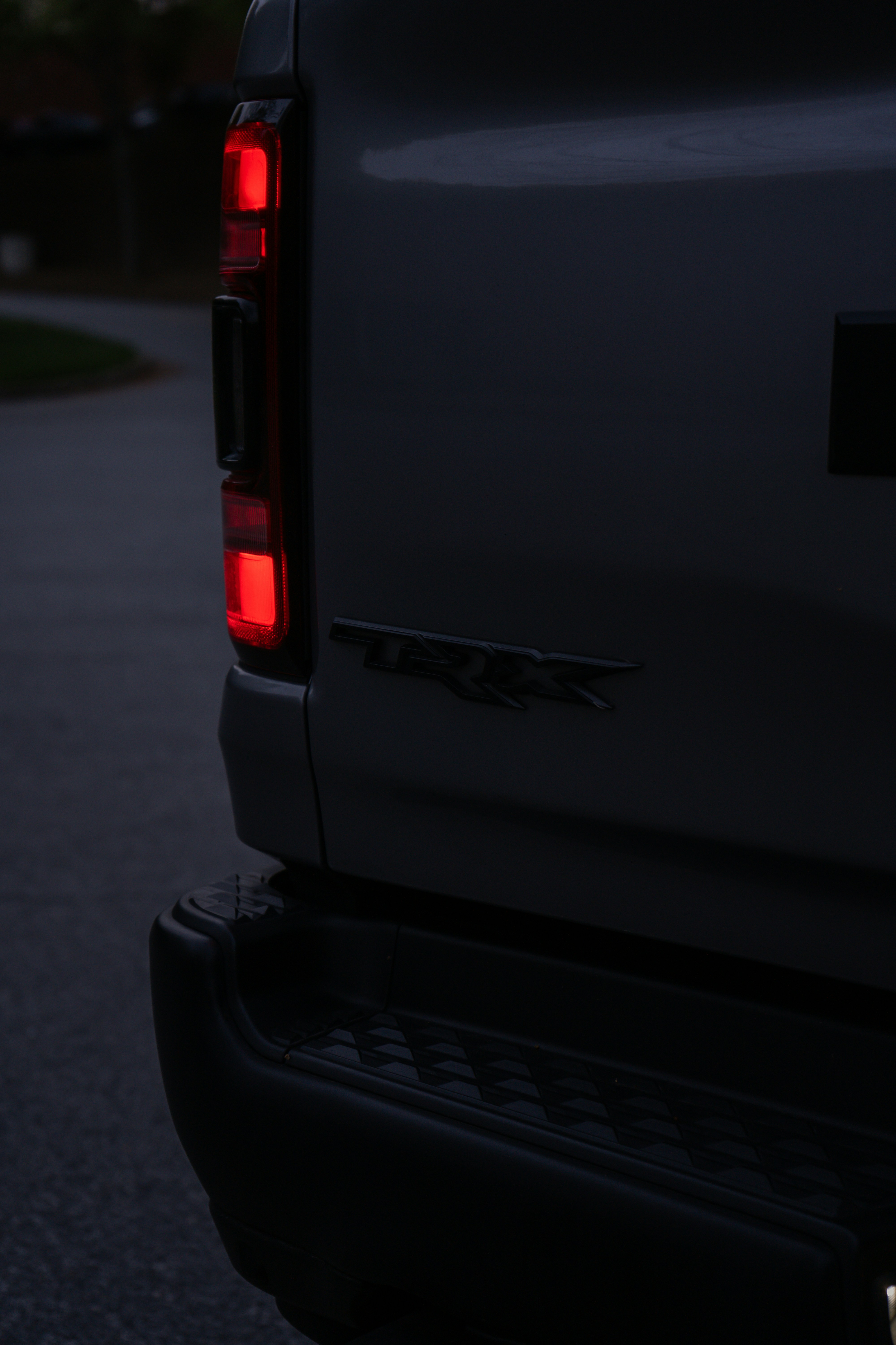 Tail Lights in Twilight: The Truck Bed’s Quiet silhouette