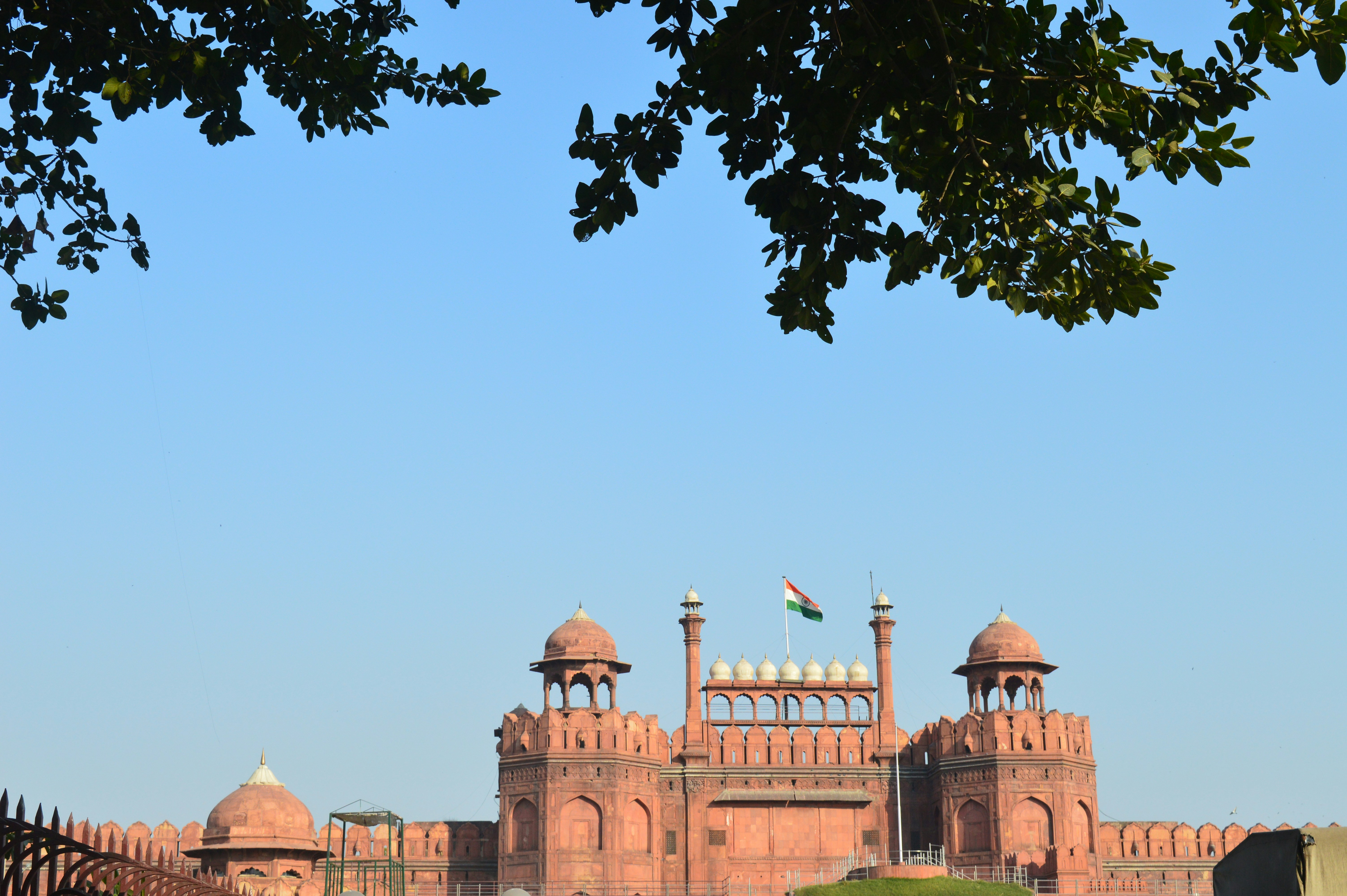 Rising Sun Over the Red Fort: A Framing of Delhi’s Icon