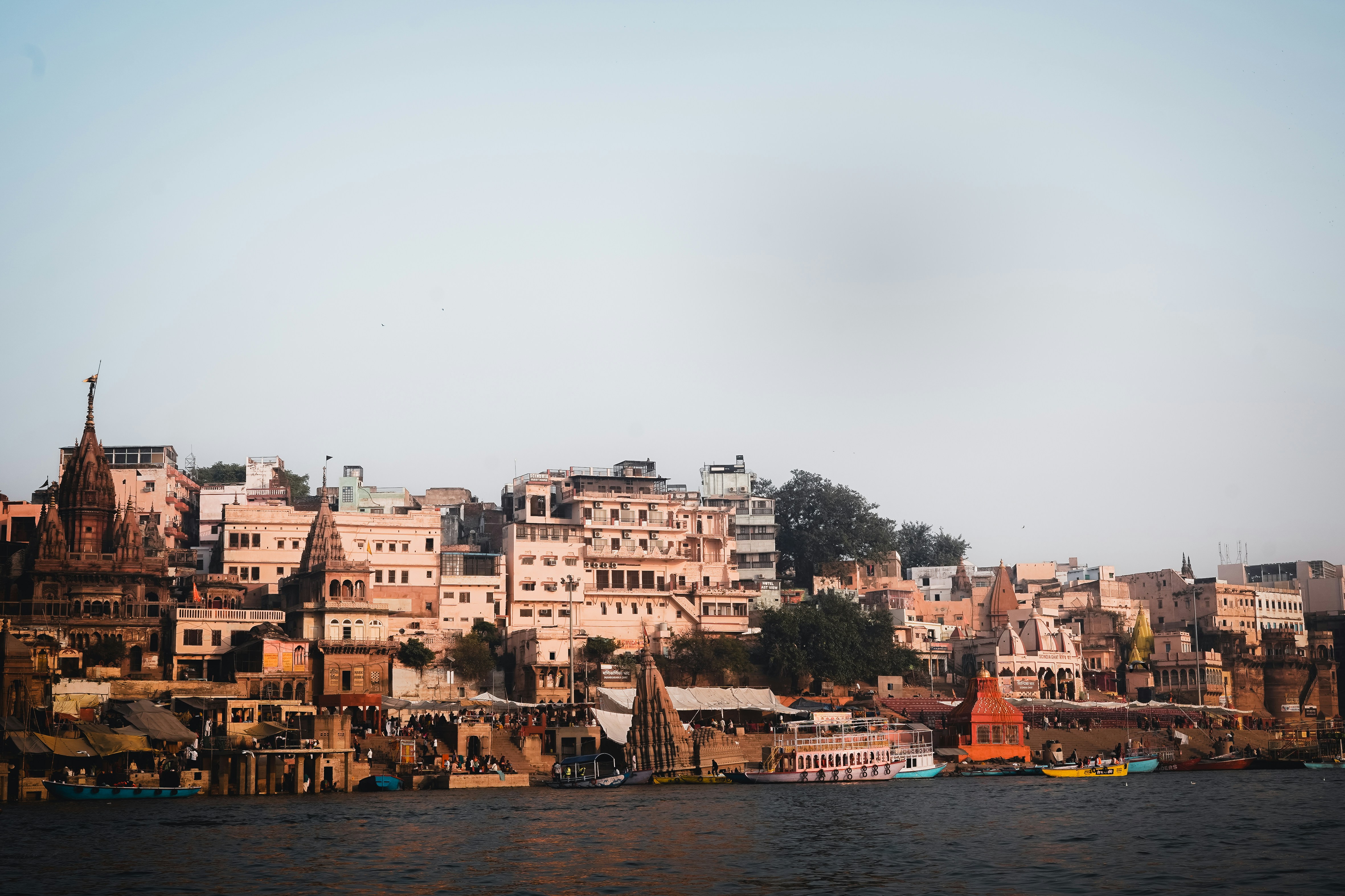 Riverfront Bastion: City Dwellings Rise from the Water