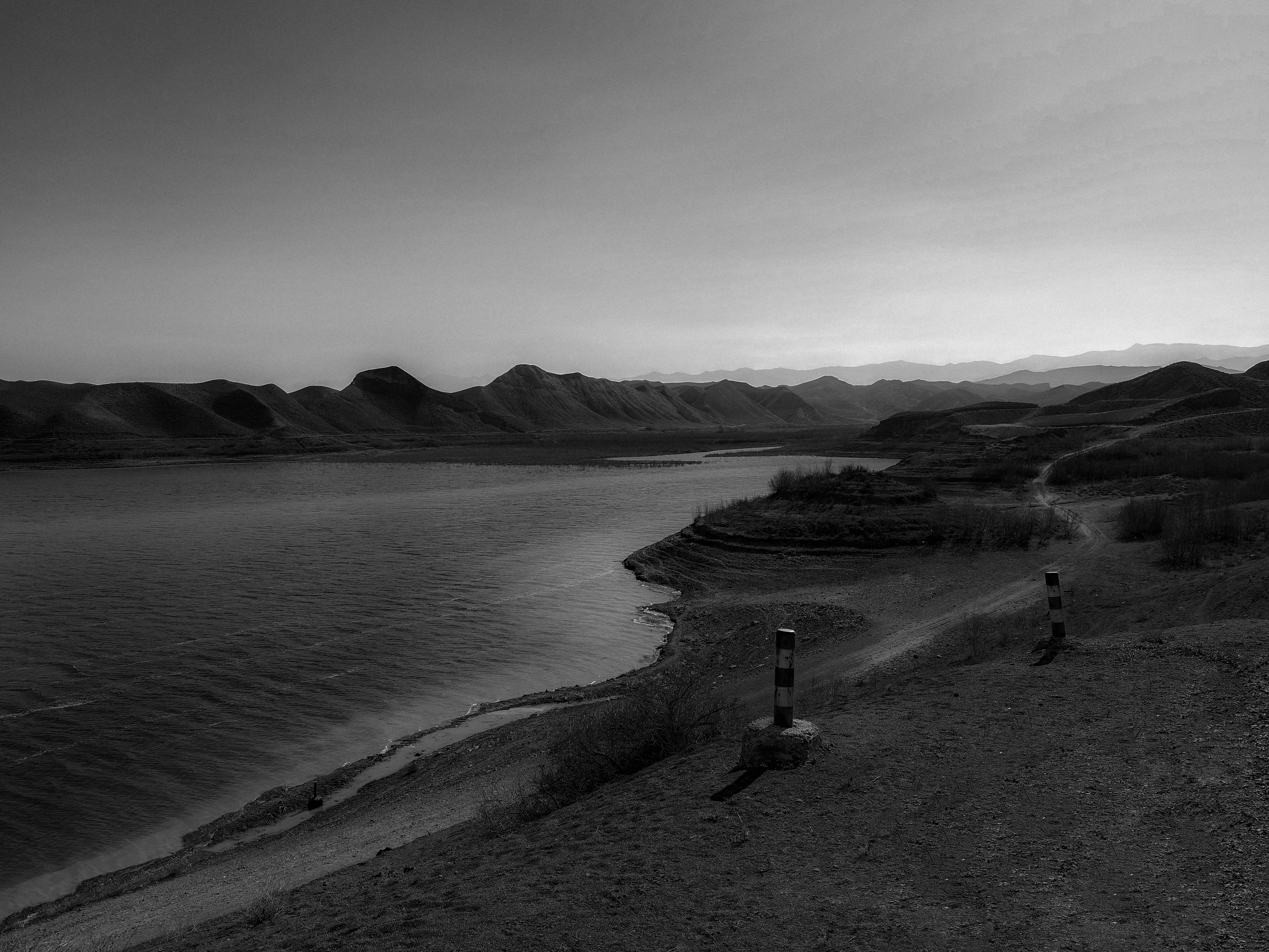 Shoreline Echoes Over the Dunes