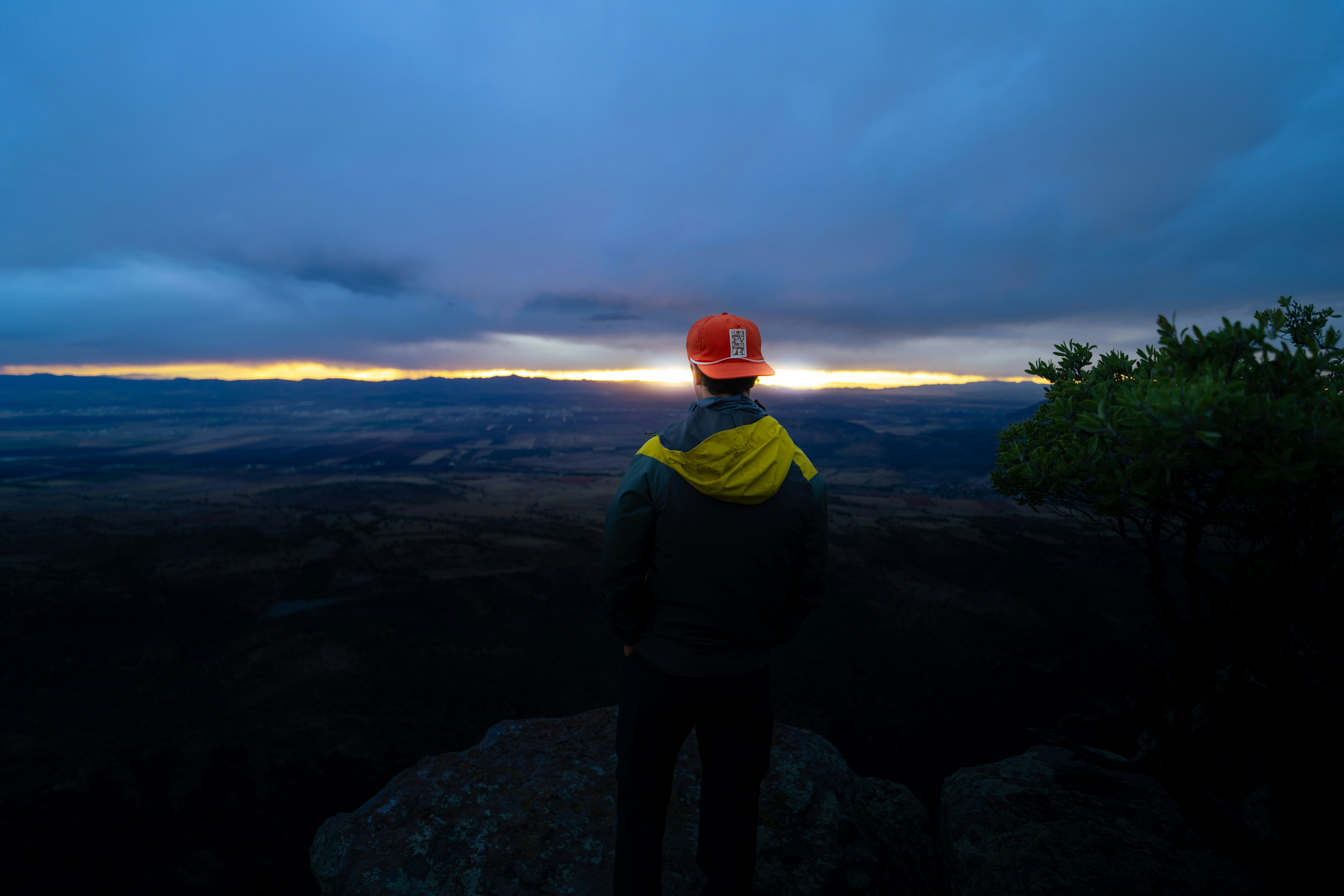 Horizon Gaze at Dusk from the Edge