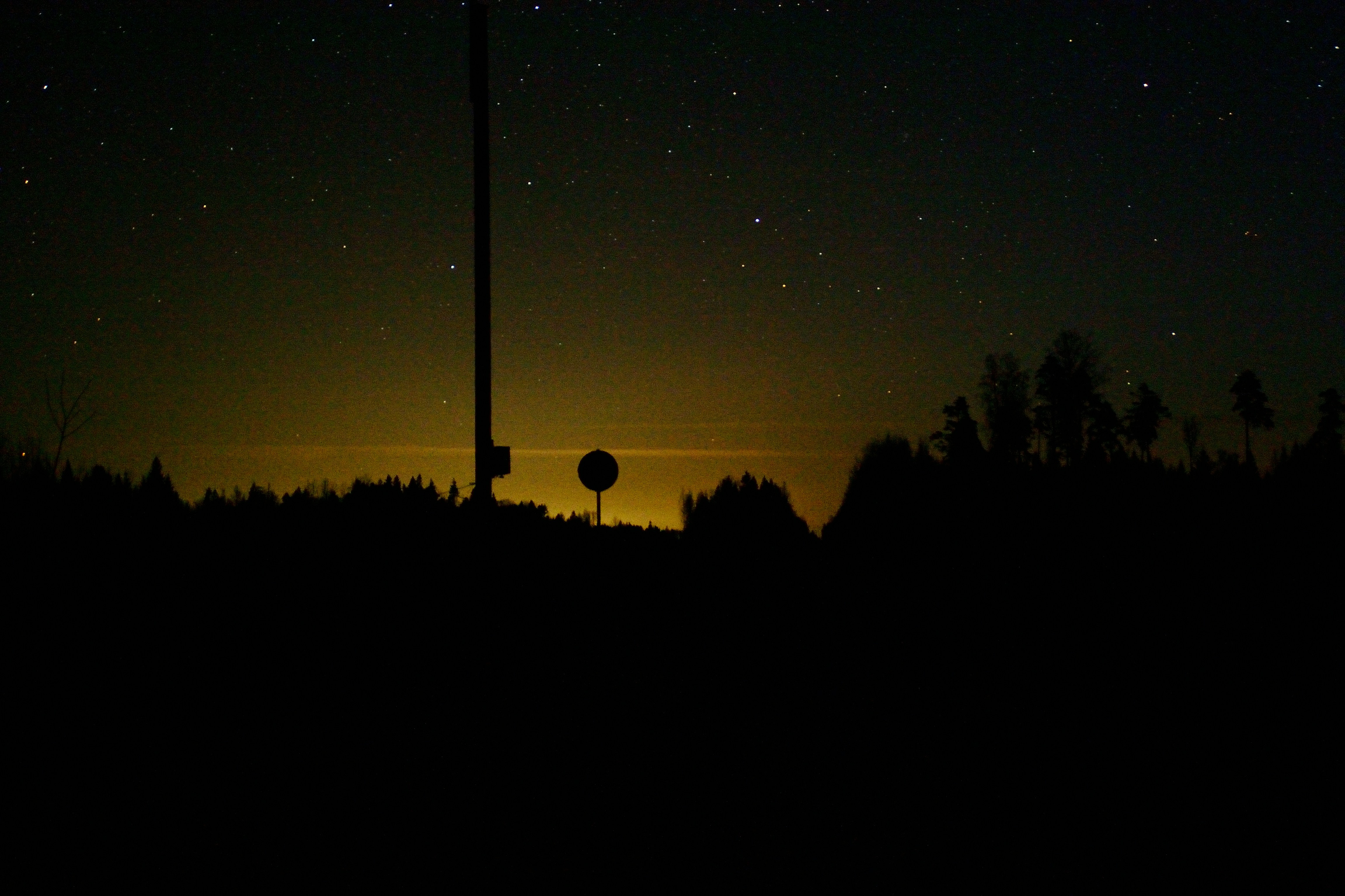 Quiet Horizon Under a Starry Veil