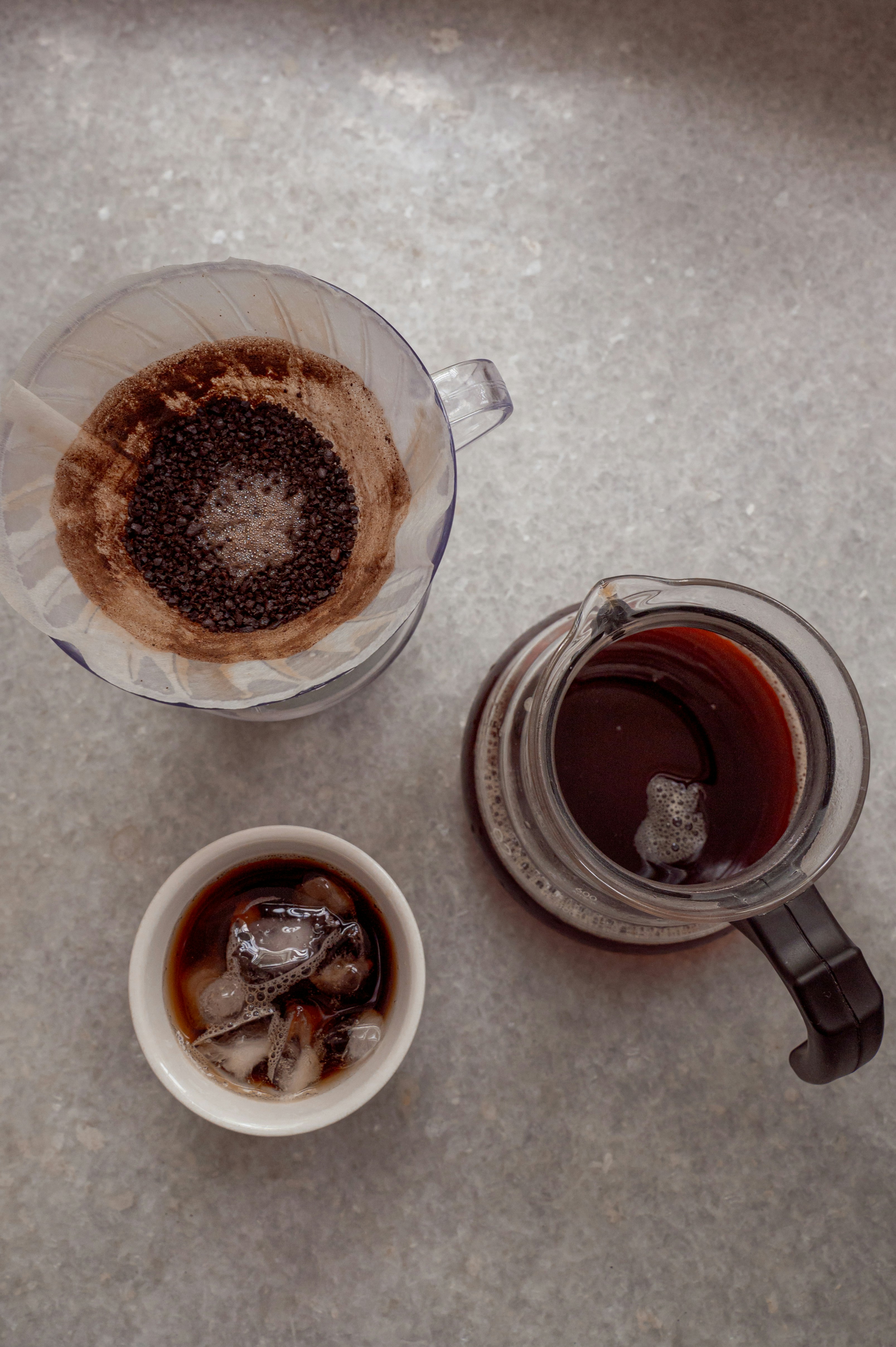 From Filtered Bloom to Cold Brew: A Quiet Coffee Pour