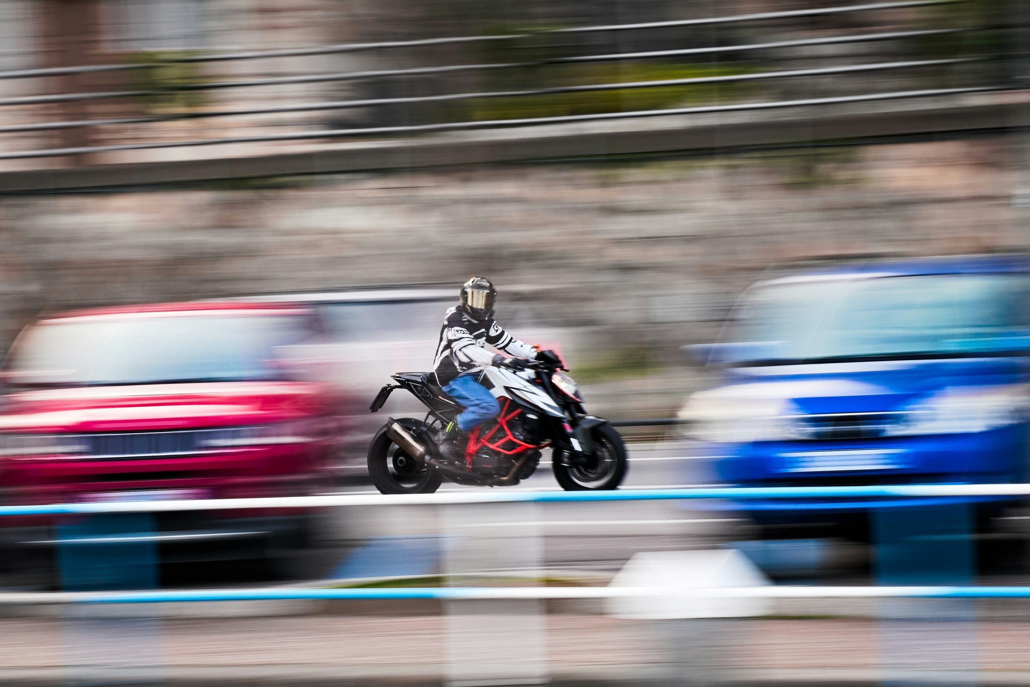 Mid‑Race Blur: A Rider in Focus Amidst Speed Lines