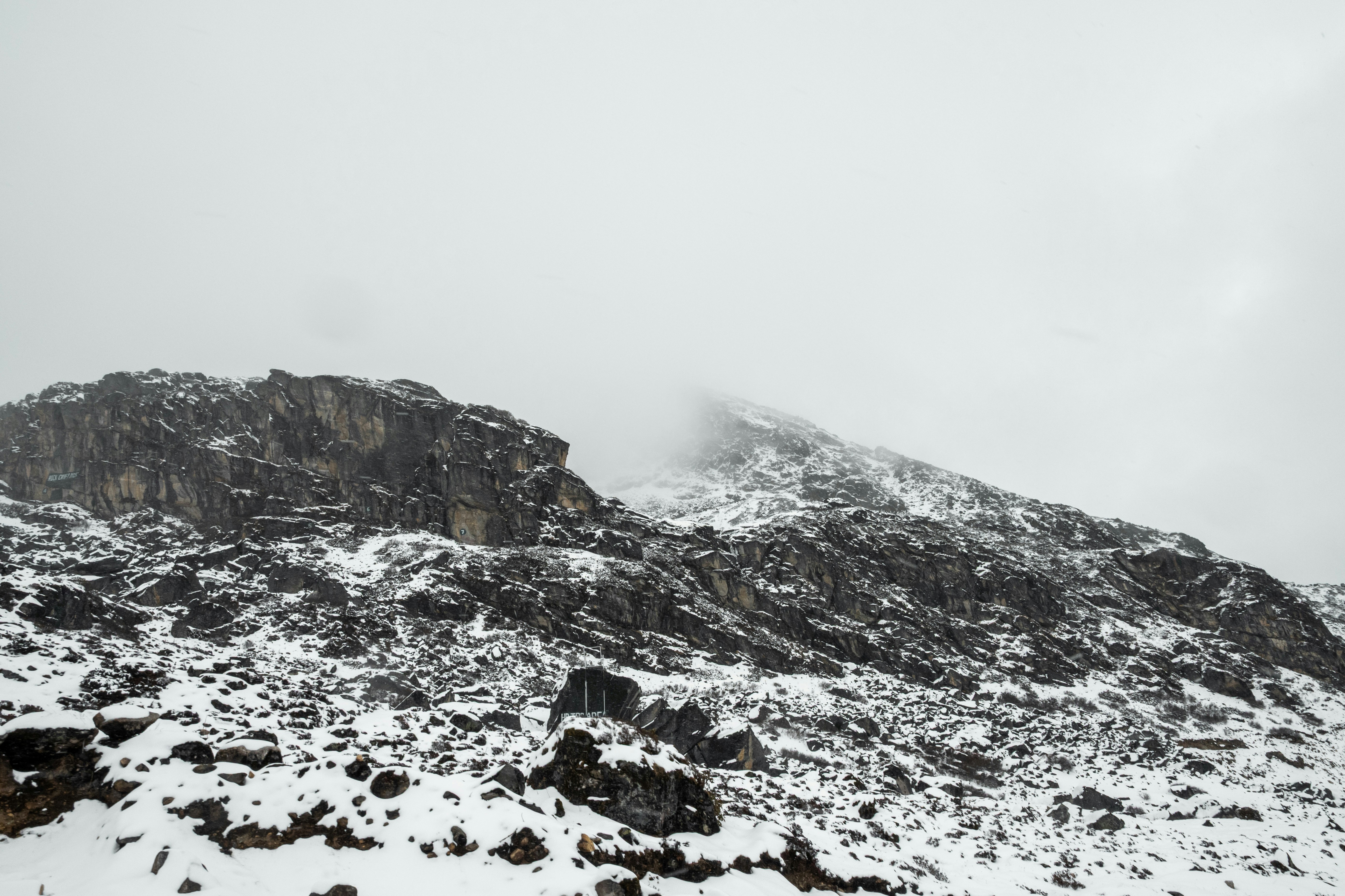 Snowbound Ridge: A Quiet Glimpse of Rugged Silence