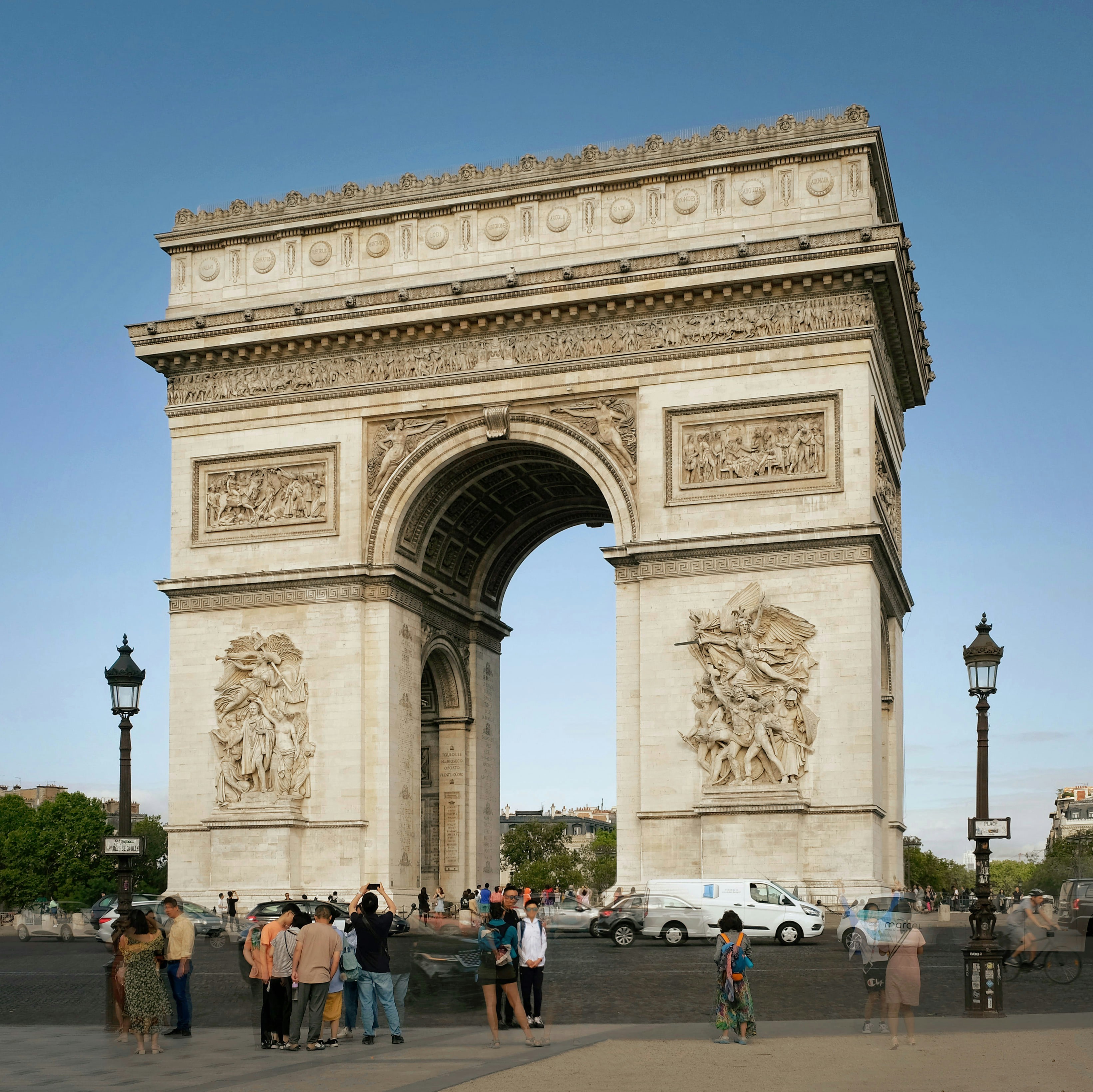 Arc of Triumph: Pedestrian Courtyard Beneath a Majestic Arch