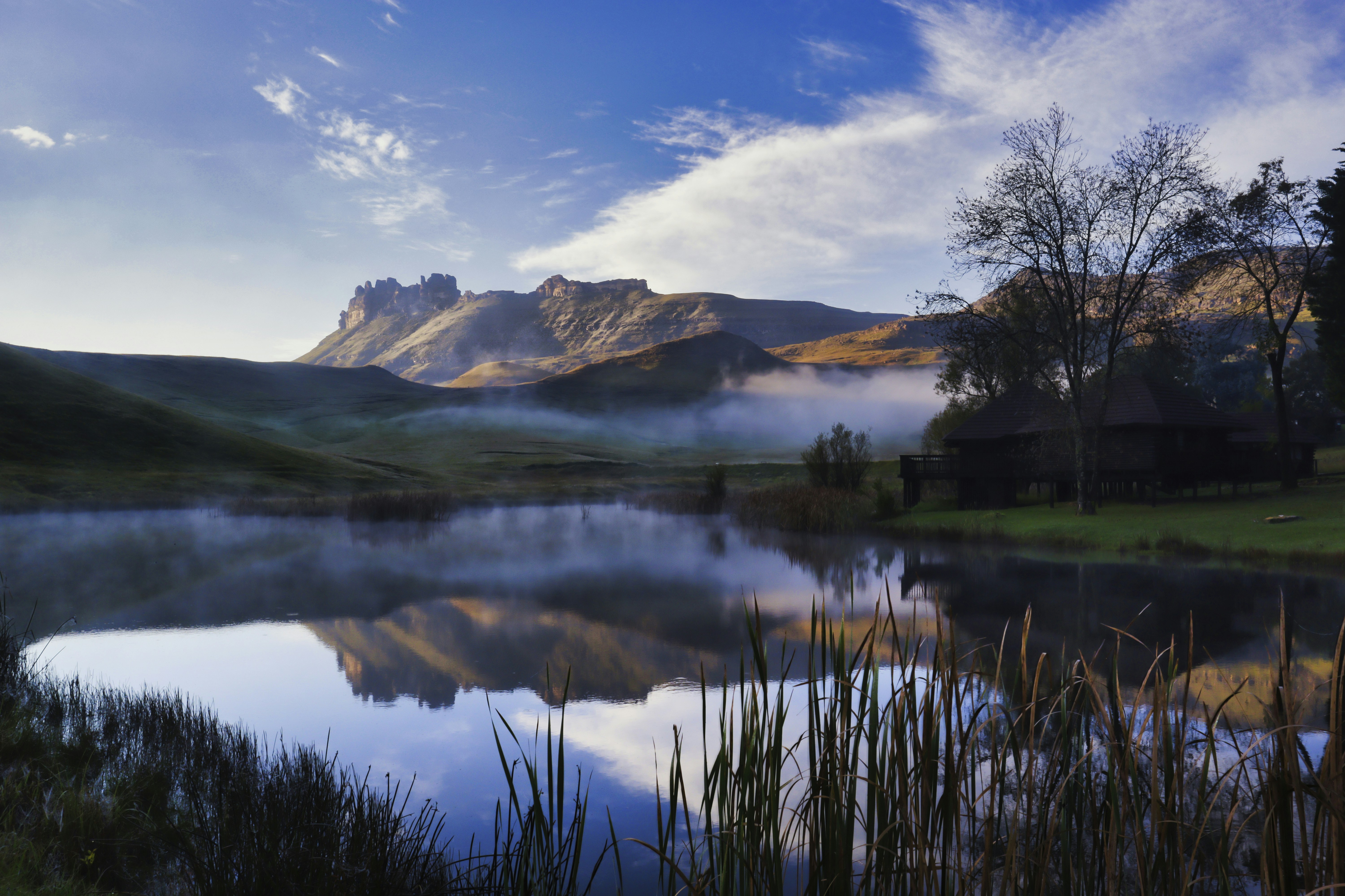 Morning Mist Over the Lake — Reflections of a Mountain Rim