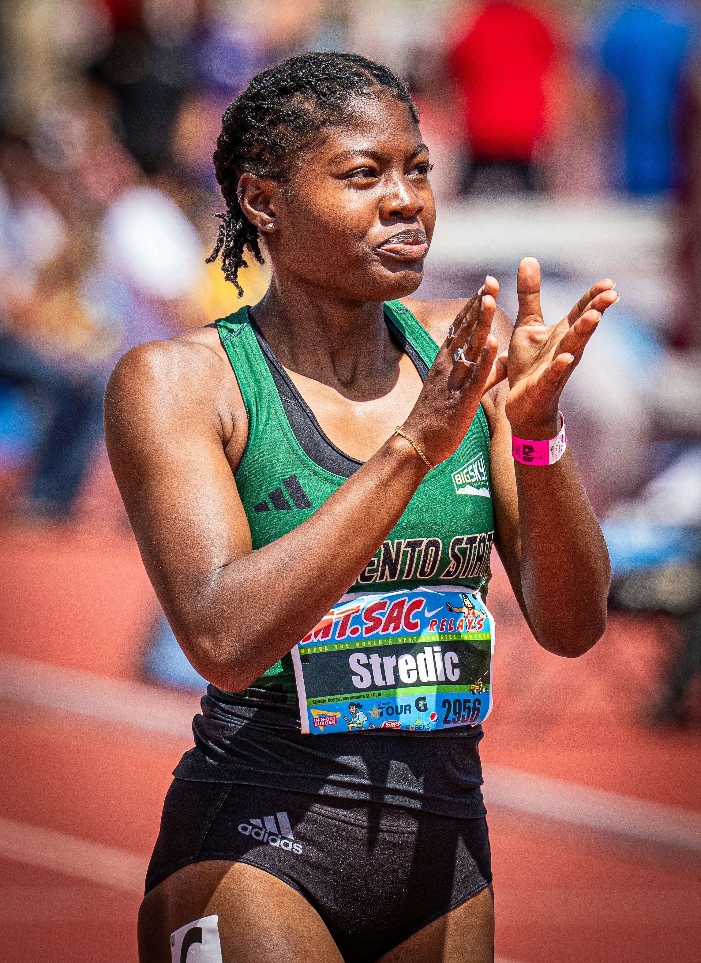 Clapping in the Green: A sprinter's moment of focus