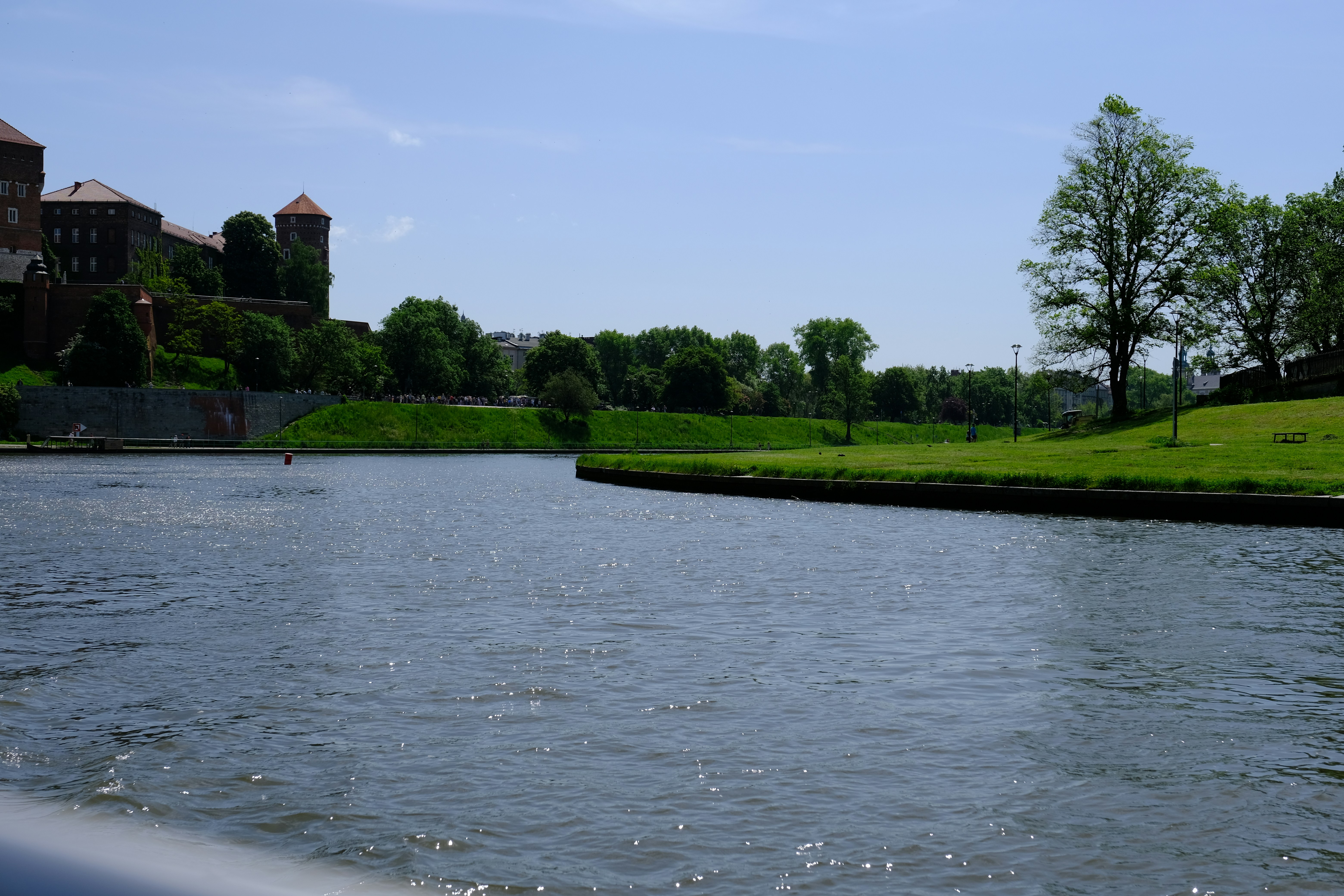 Shallow Waters and Historic Banks Under a Clear Sky
