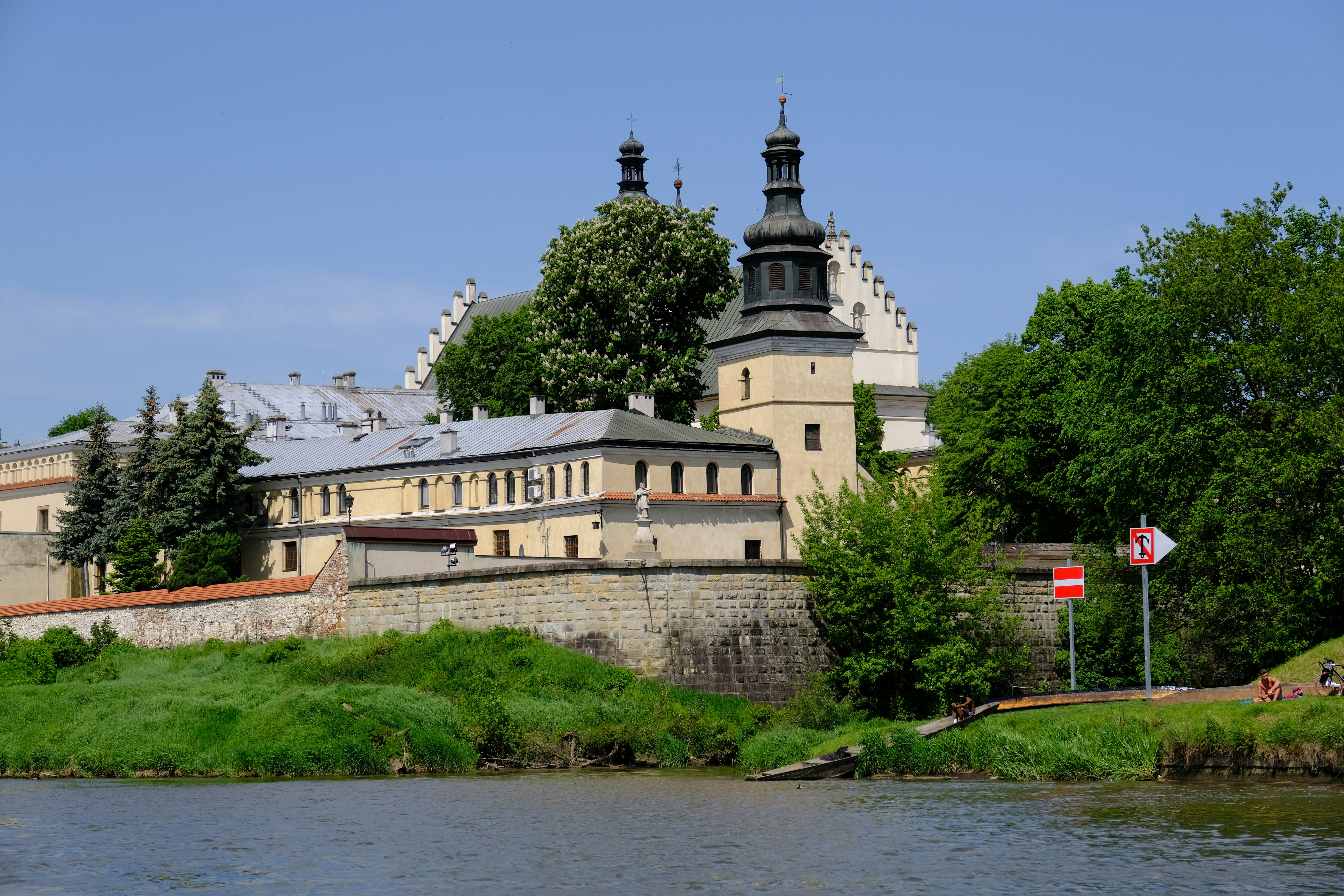 Riverside Bastion: A Historic Complex crowned by Domed Towers