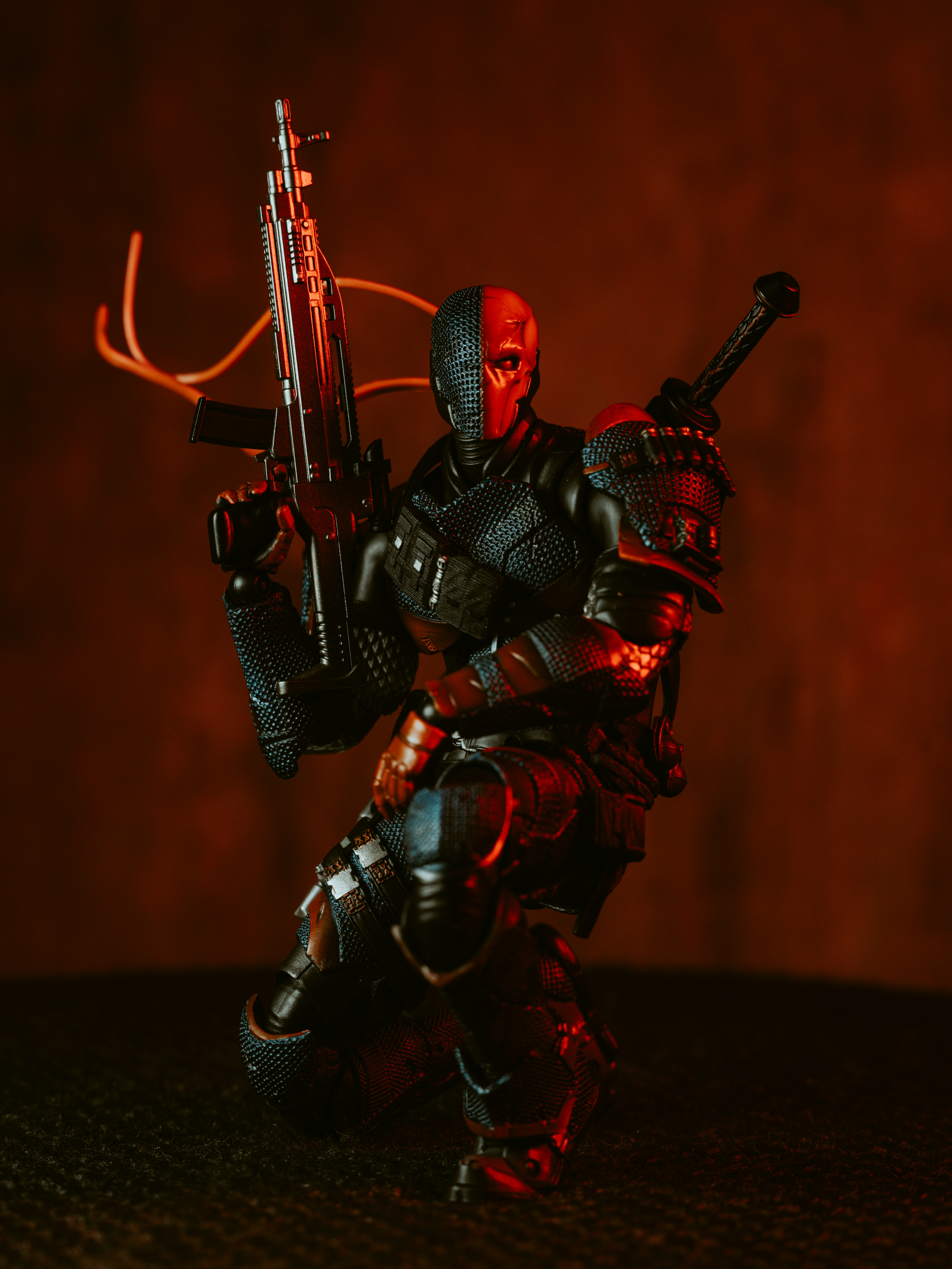 Red-Black Sentinel: A NIMBOI-Style Armored Voyager Posture