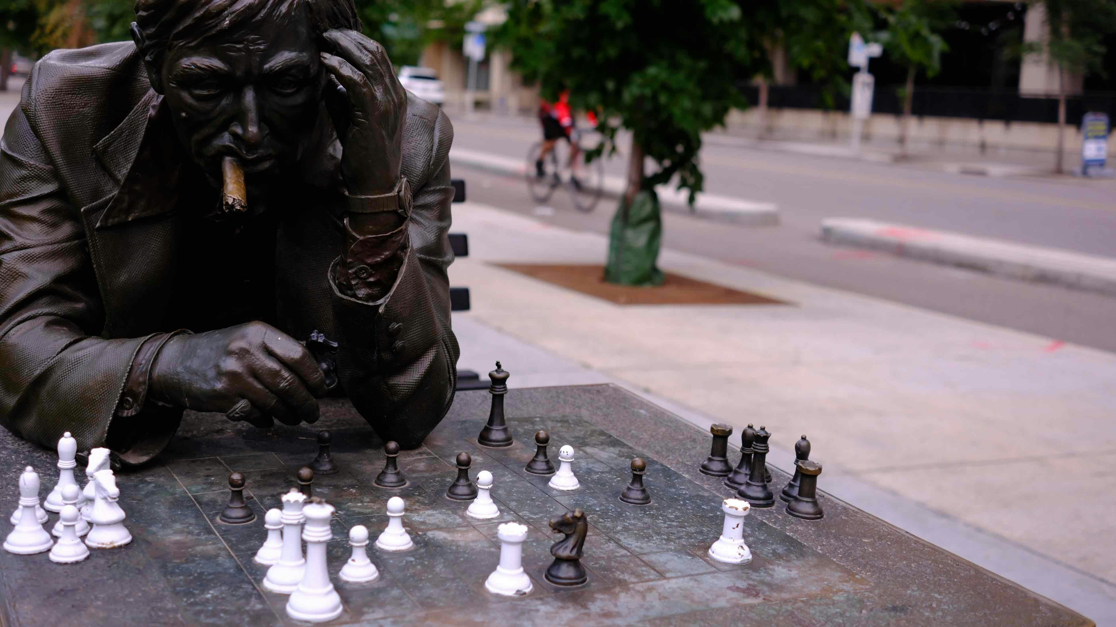 The Overlooked Gambit: A Street Chess Moment in the City Square