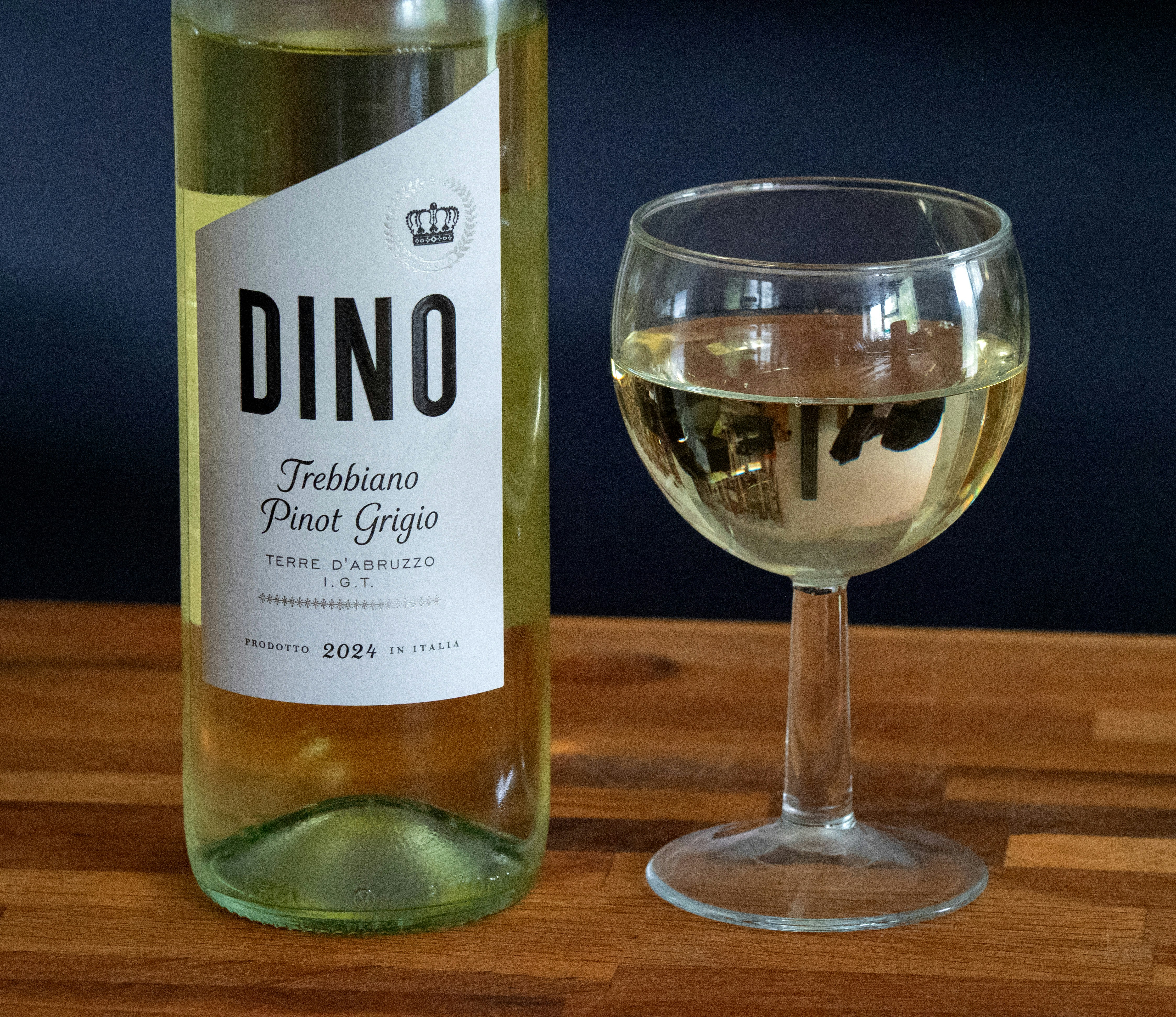 Dino White: A Pinot Grigio Moment by the Bottle and Glass