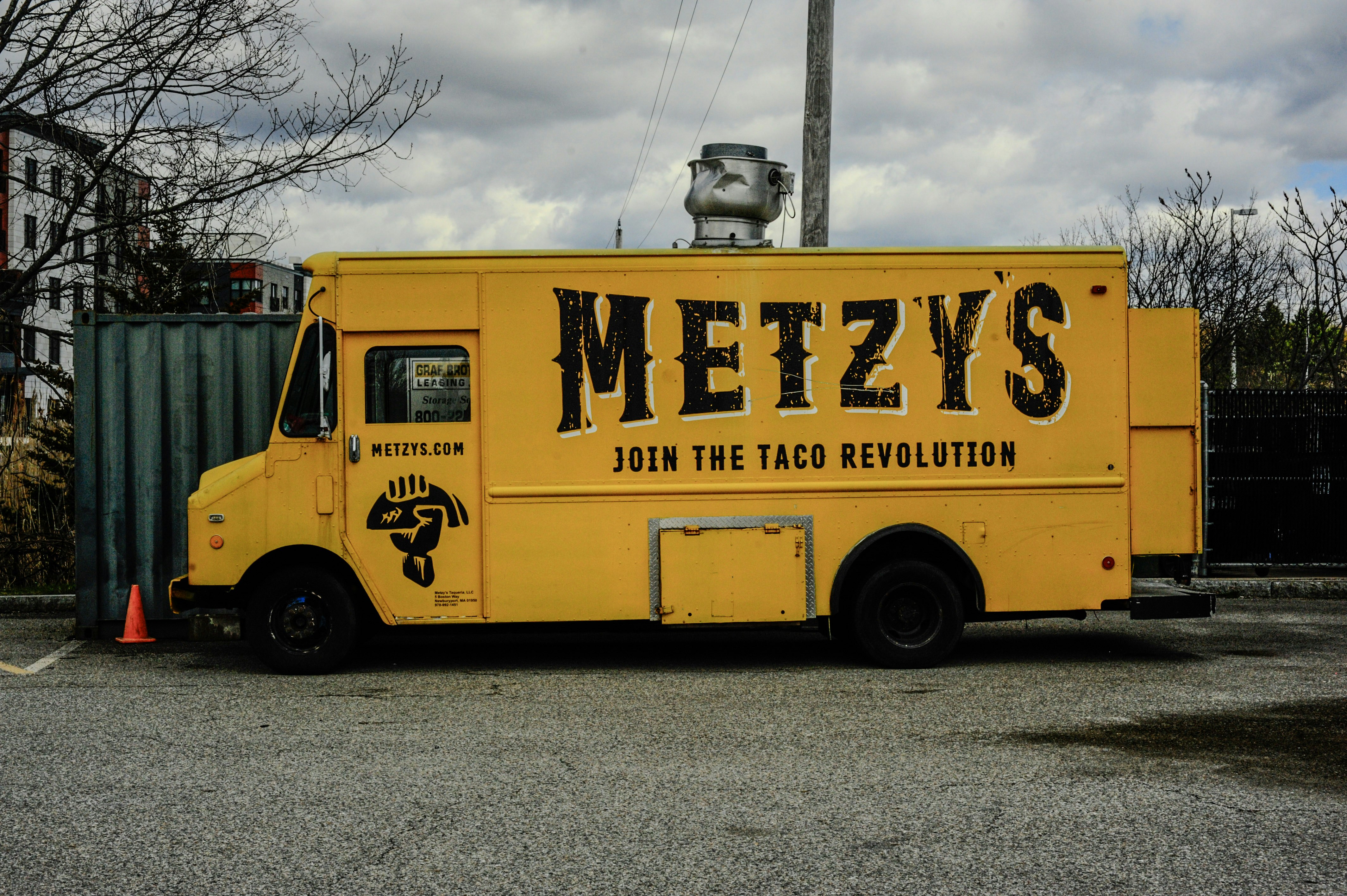 Metzy’s Taco Thunder: A Bold Streetfood Beacon