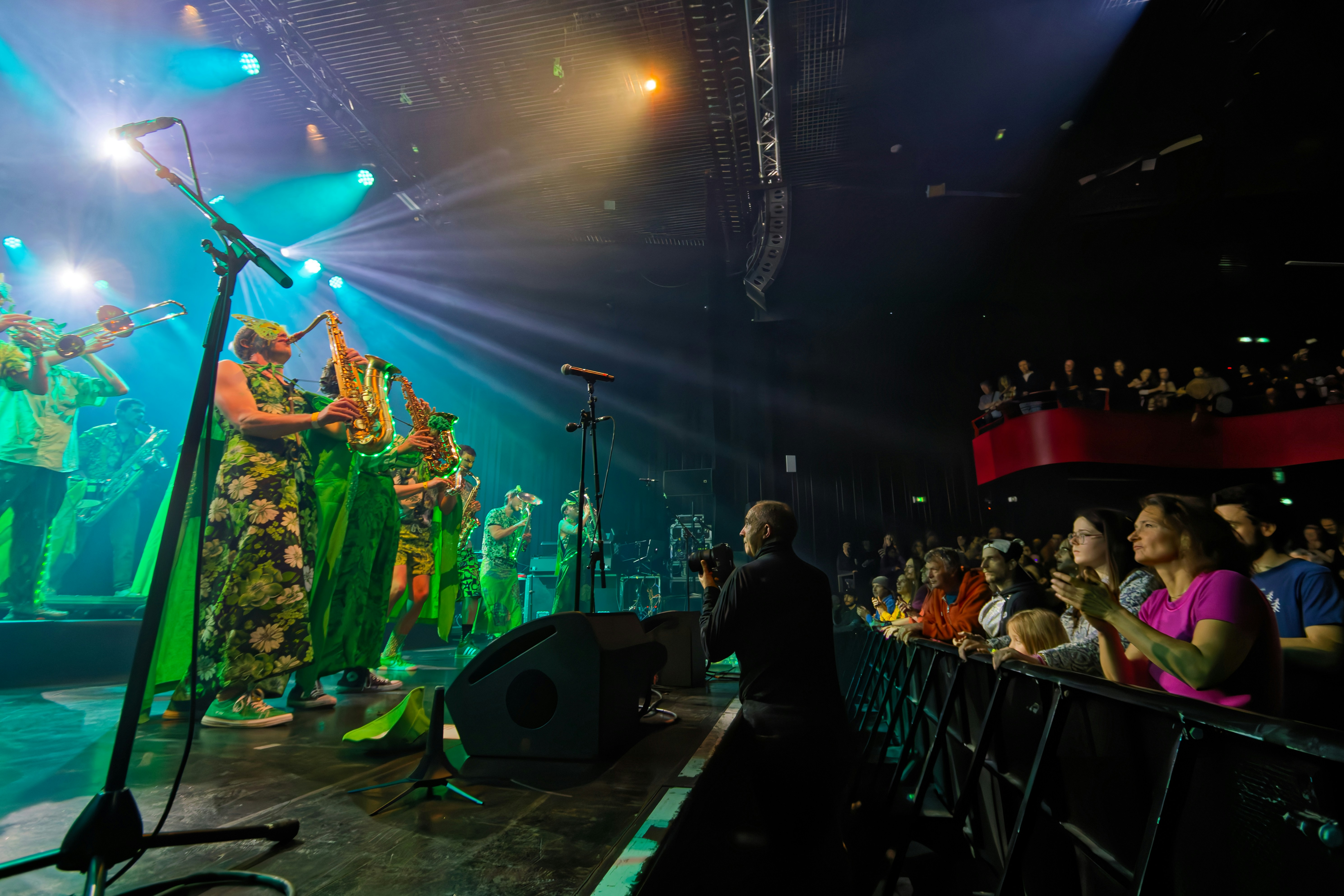 Harmonic Parade: Brass and Light on the Concert Stage
