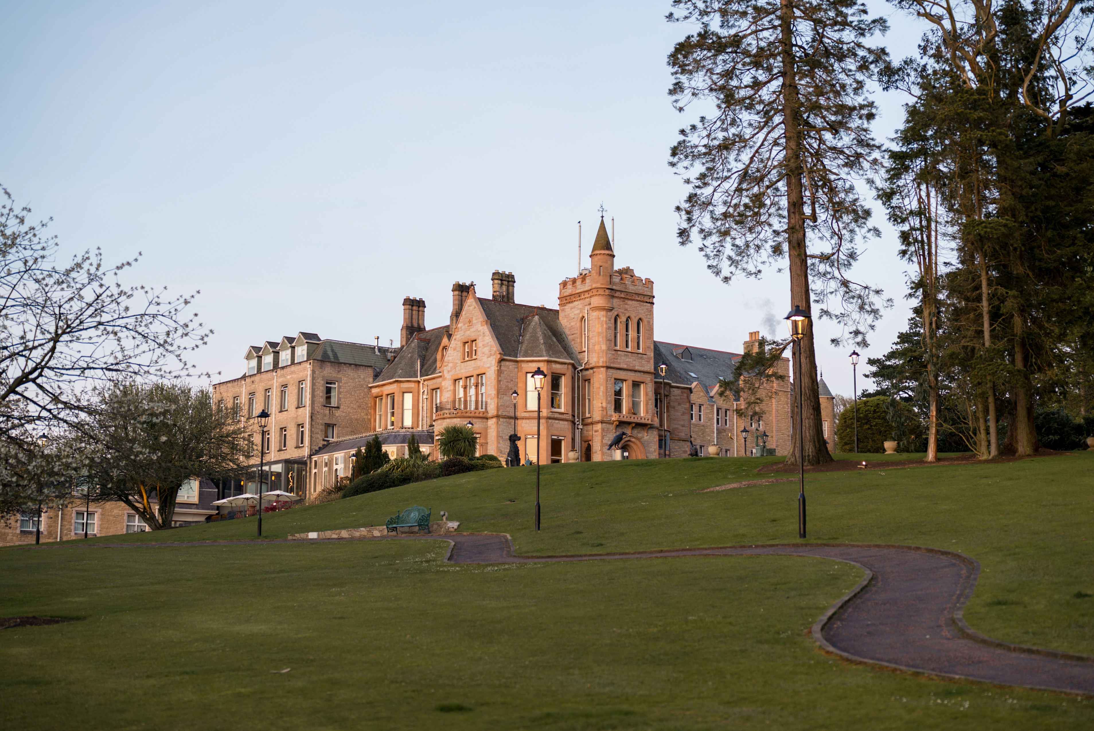 Mansion on the Gentle Hill
