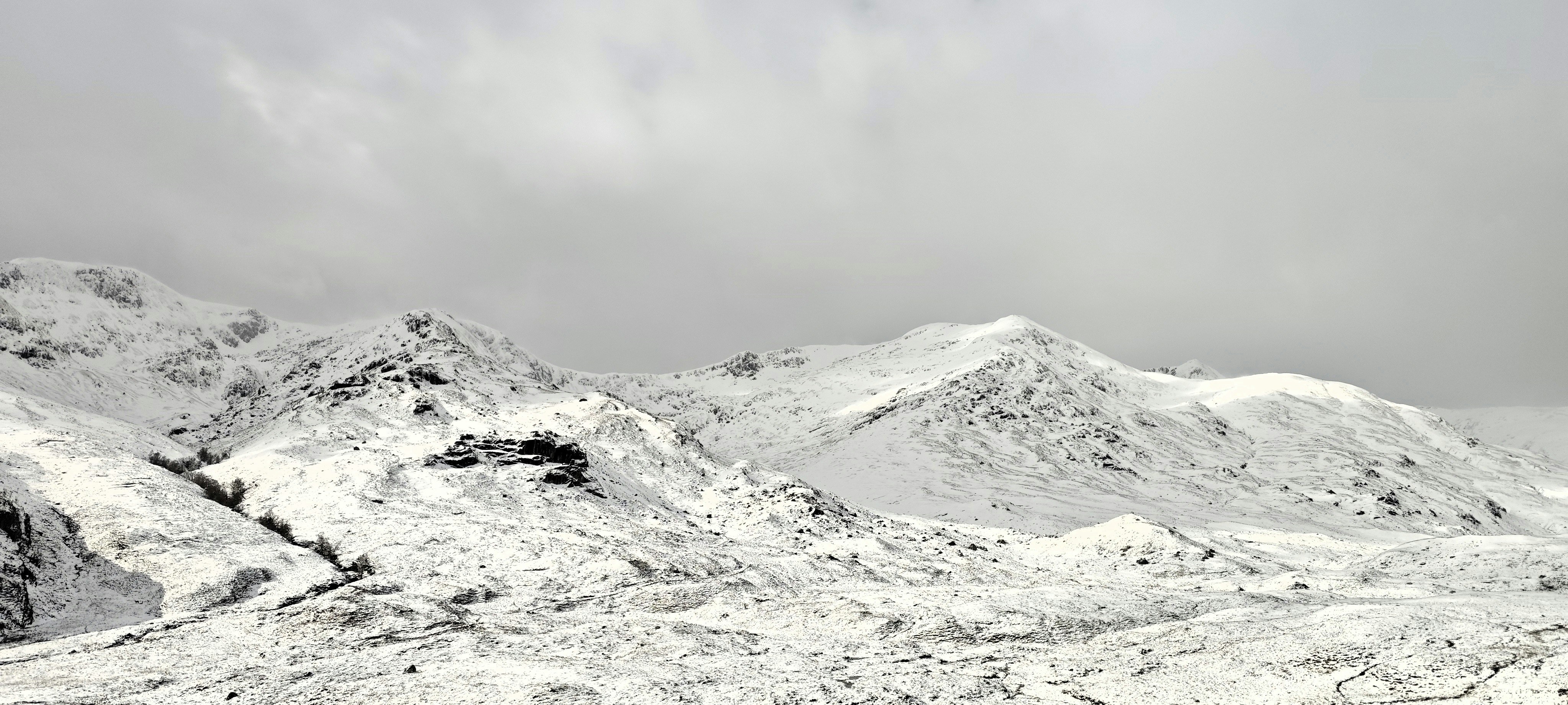 Snowbound Horizon: A Quiet Plateau of Granite and Whiteness