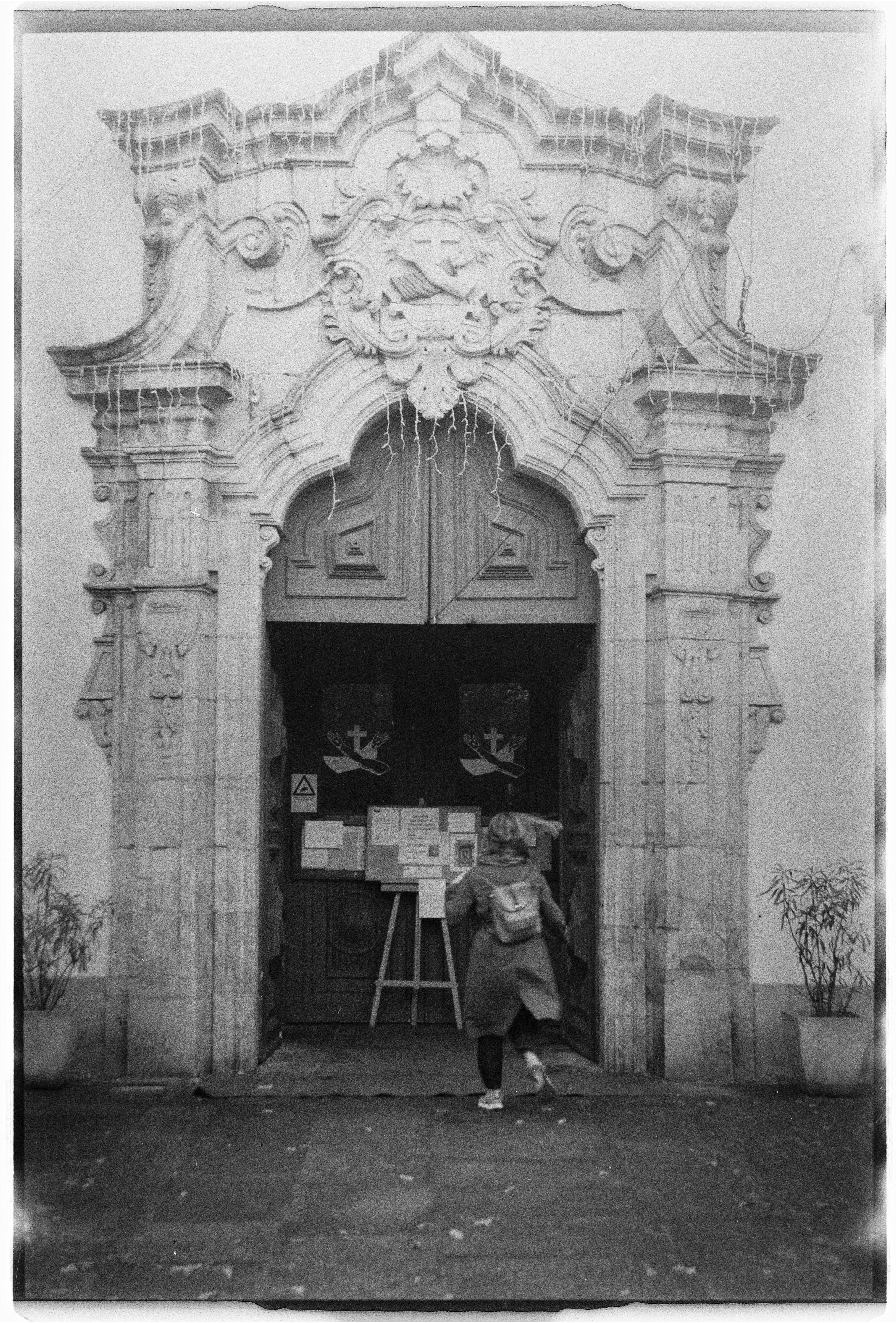 Guardian Arch: A Slow Closer to the Door of Time