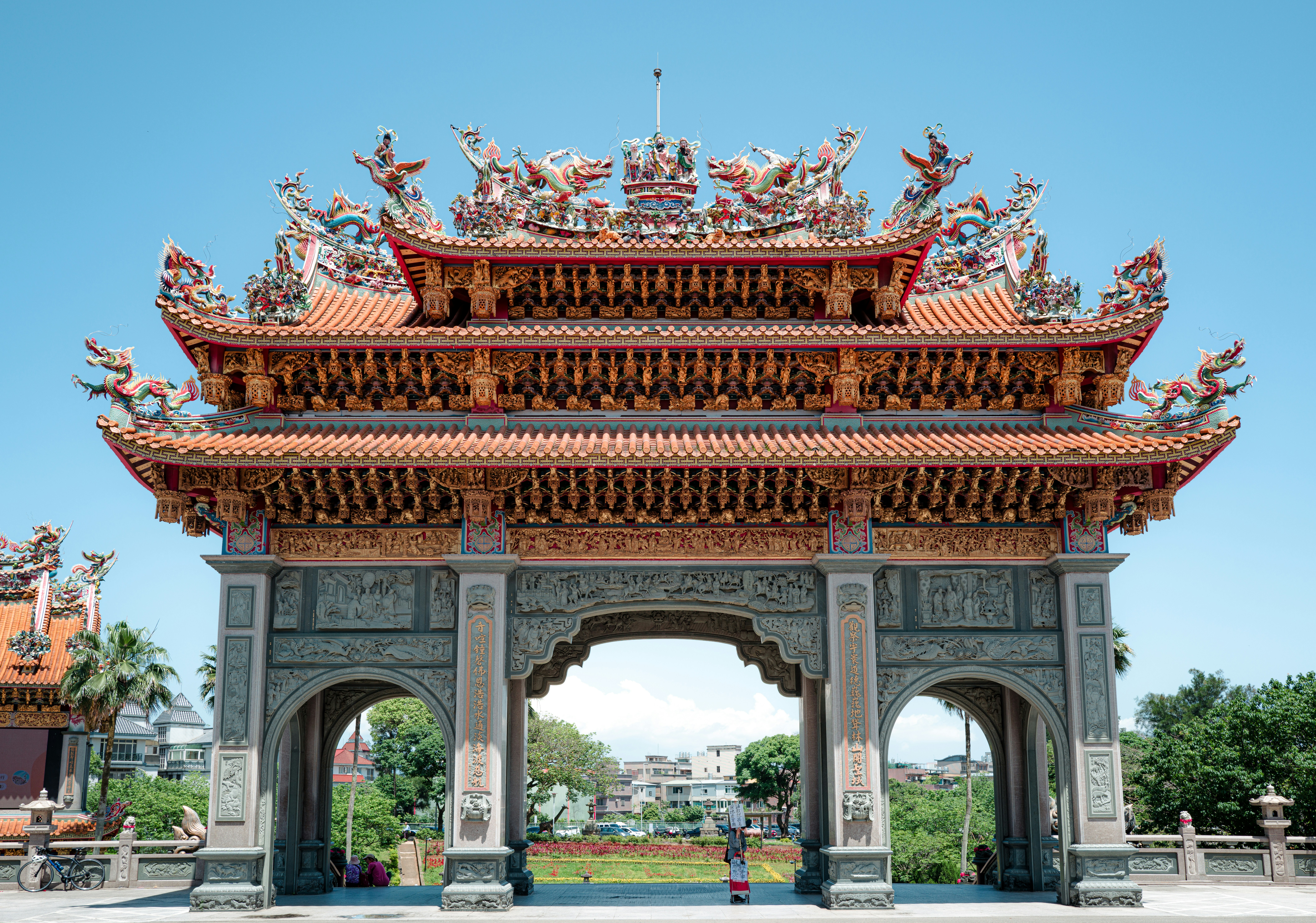 Dragon-crest Gate under a Clear Azure Sky