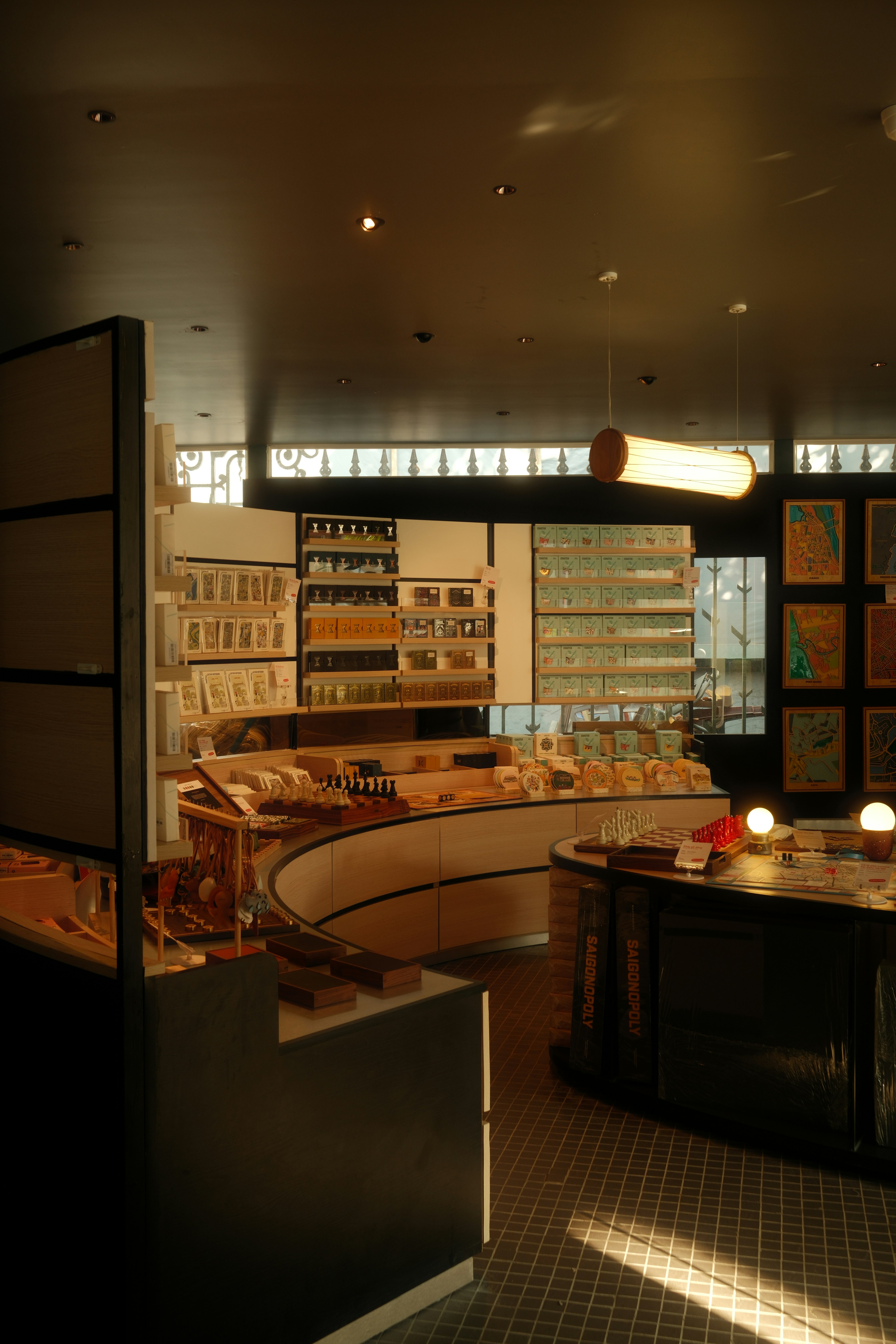 Soft Warm Light Over a Curved Retail Counter