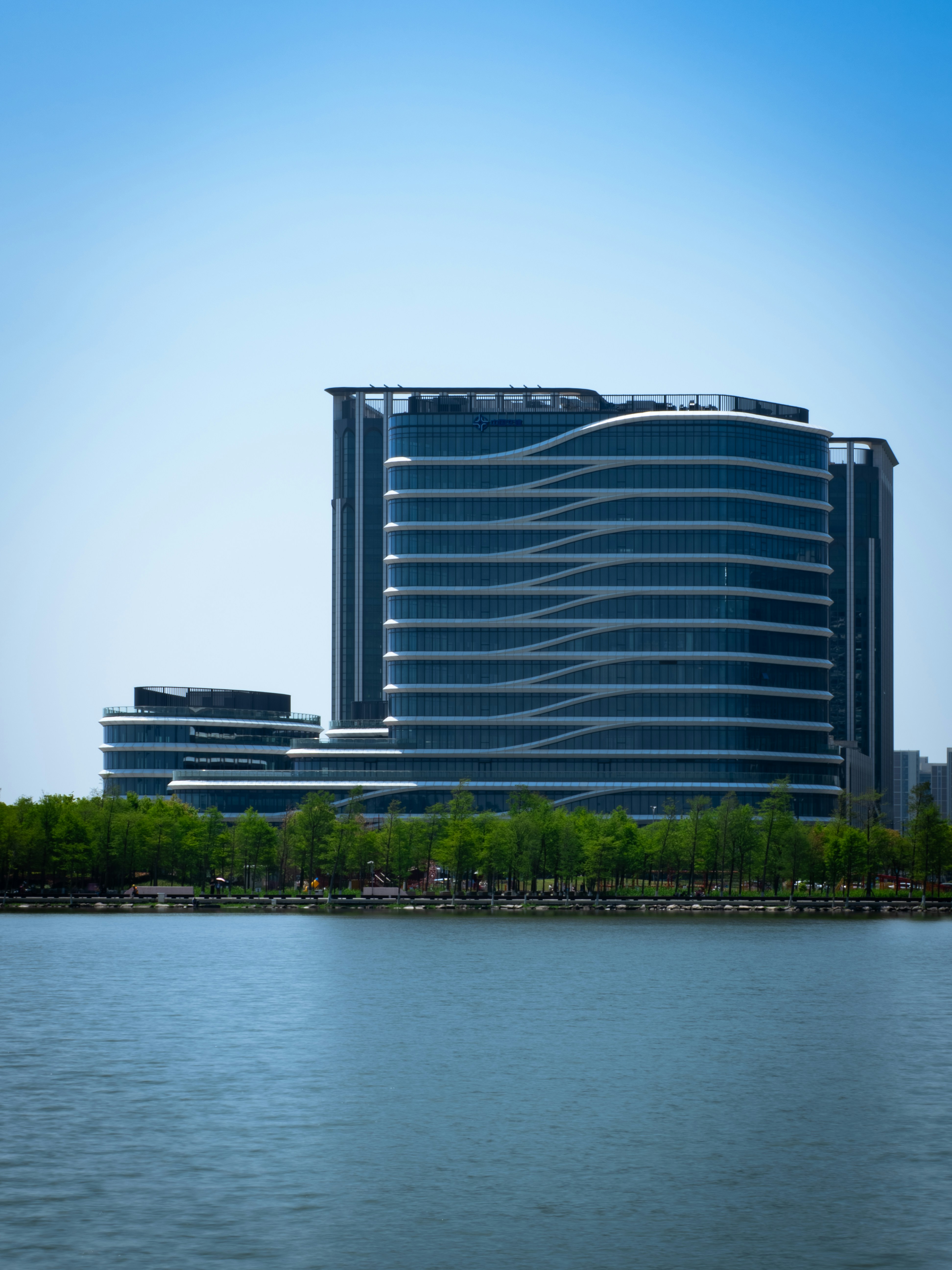 Waves of Glass: The Waterfront Corporate