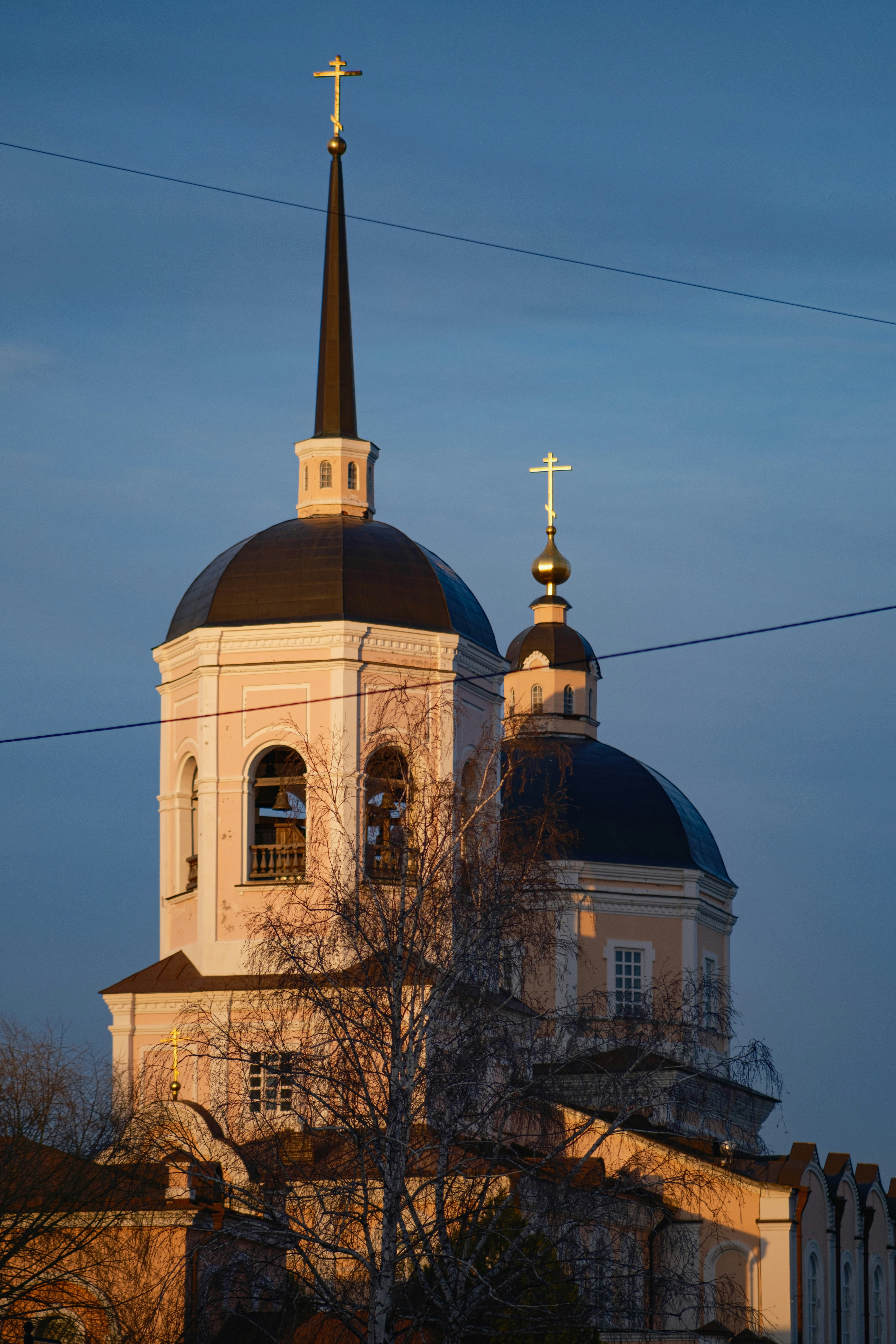 Sunlit Orthodox Cathedral Domes: A Quiet Golden Hour Moment