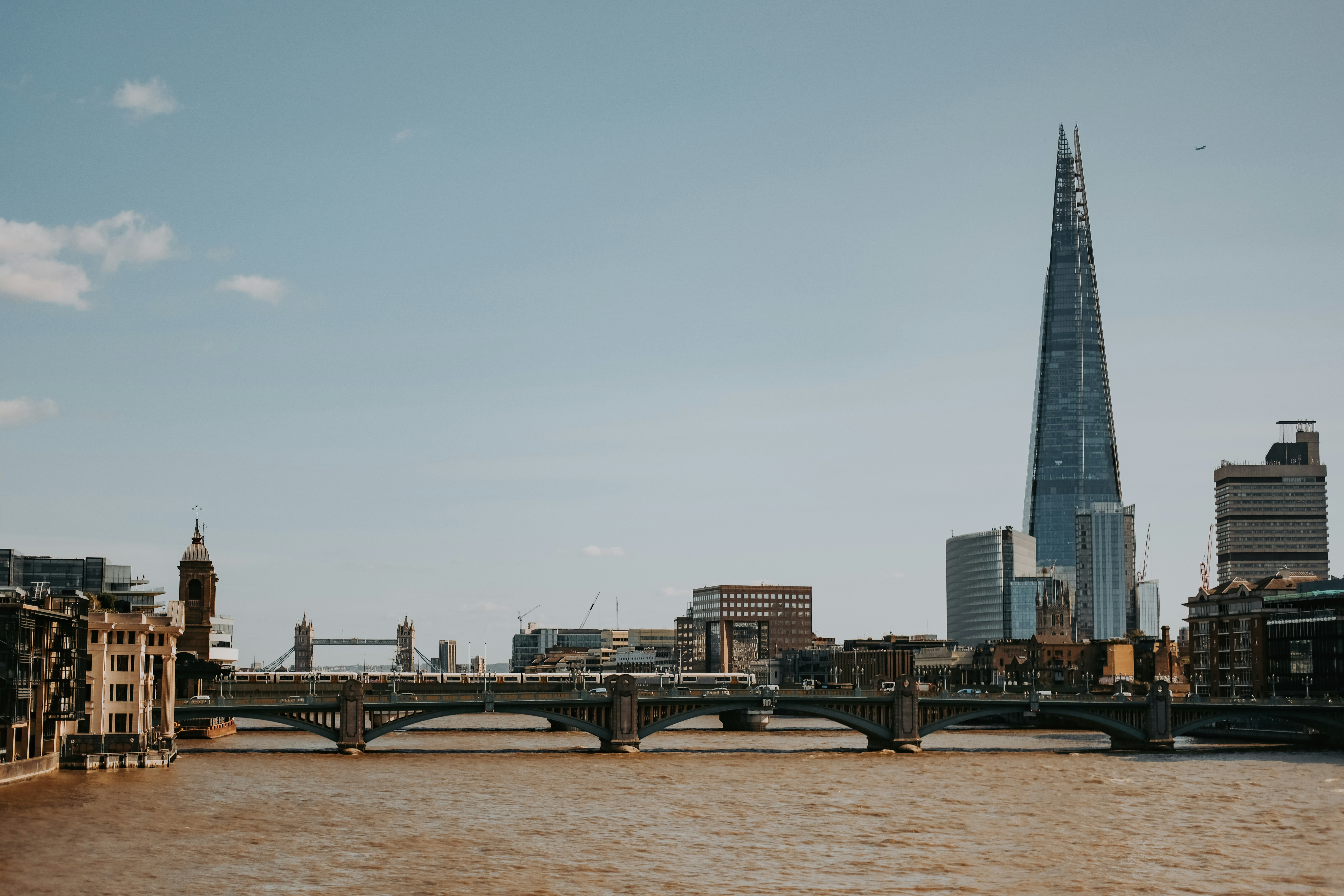 City on the Thames: Towering Glass and Bridgeline