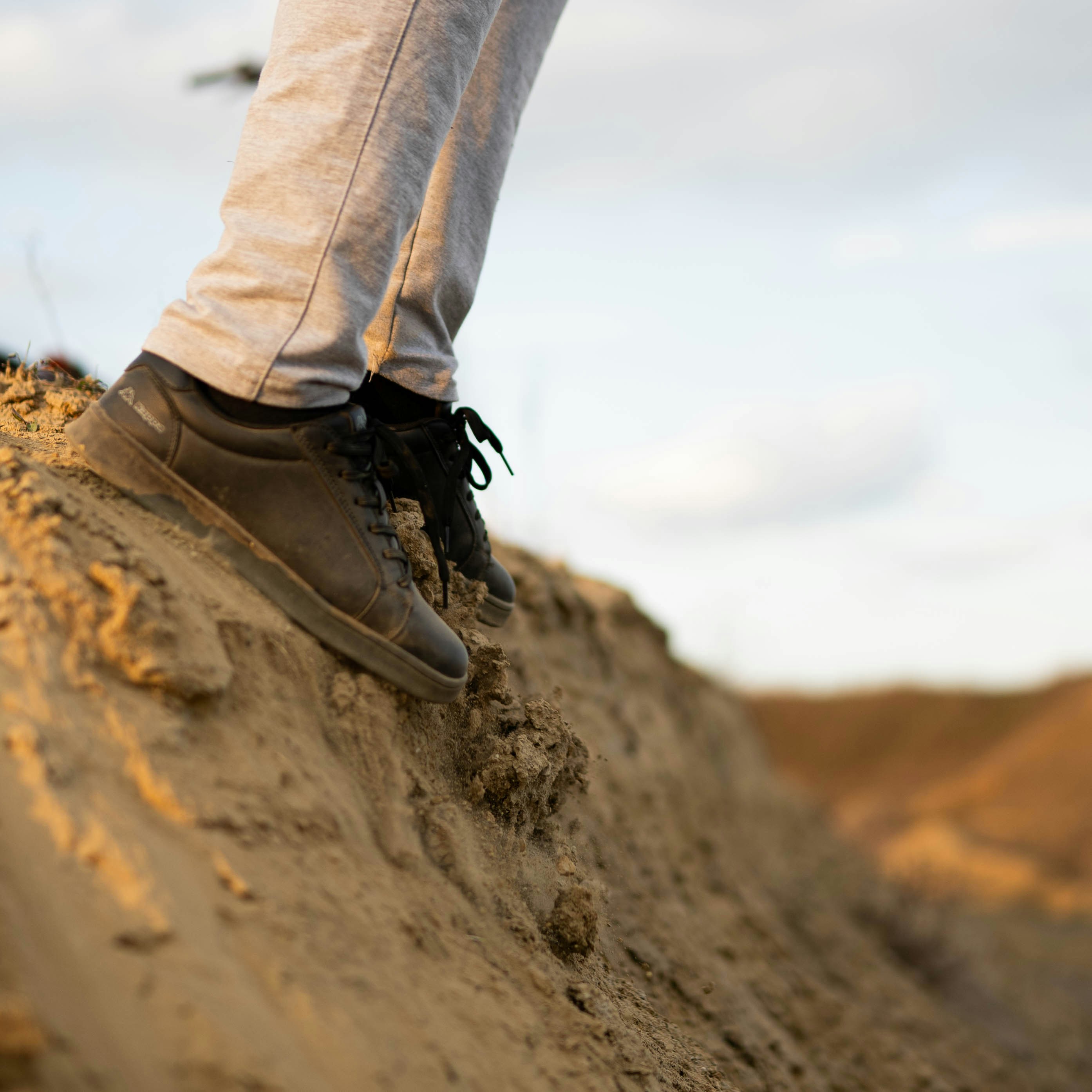 Stepping Up the Edge: Boots and Ridge Terrain