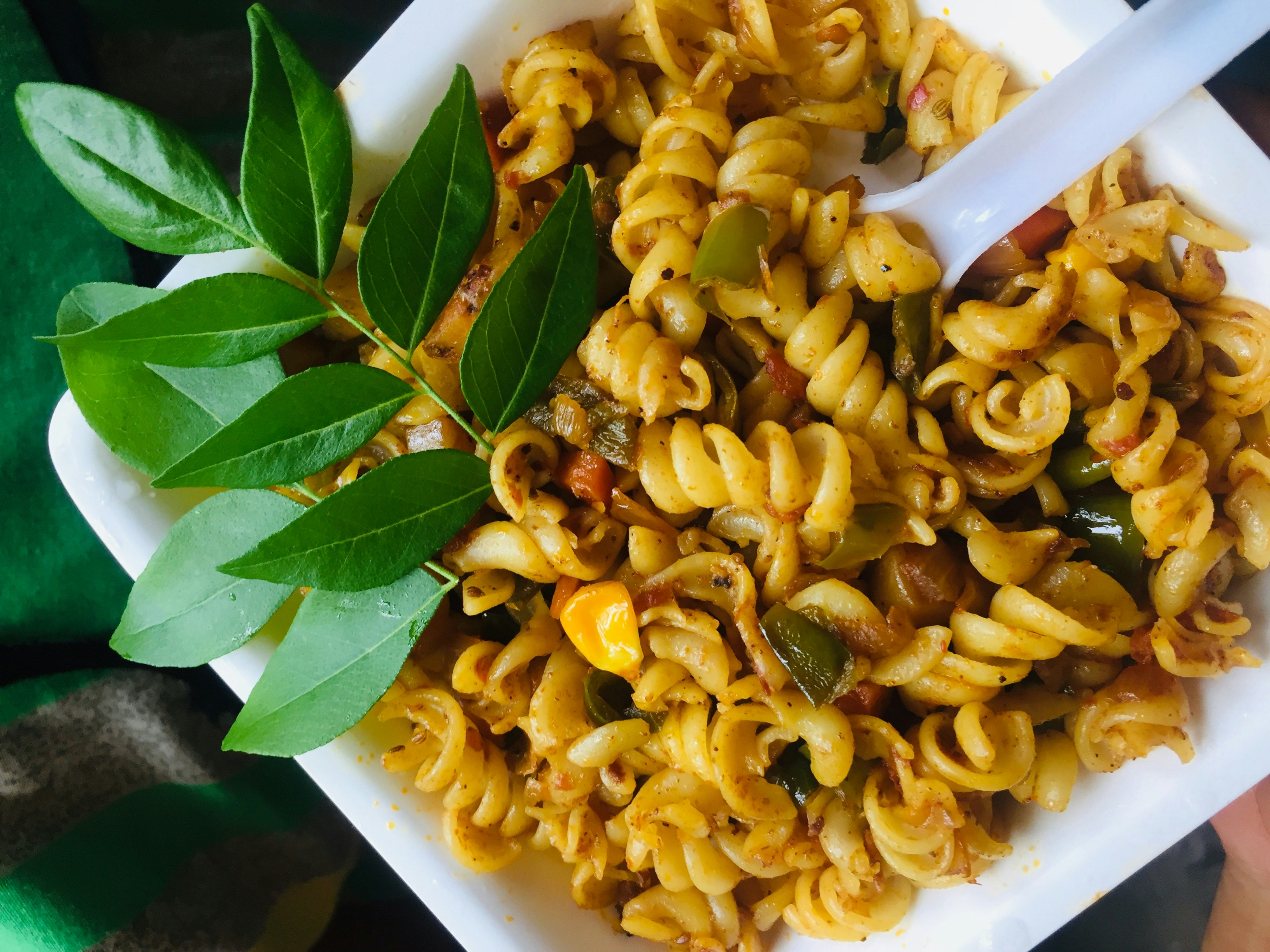 Herbed Fusilli in a Vibrant Veg-Chili Toss
