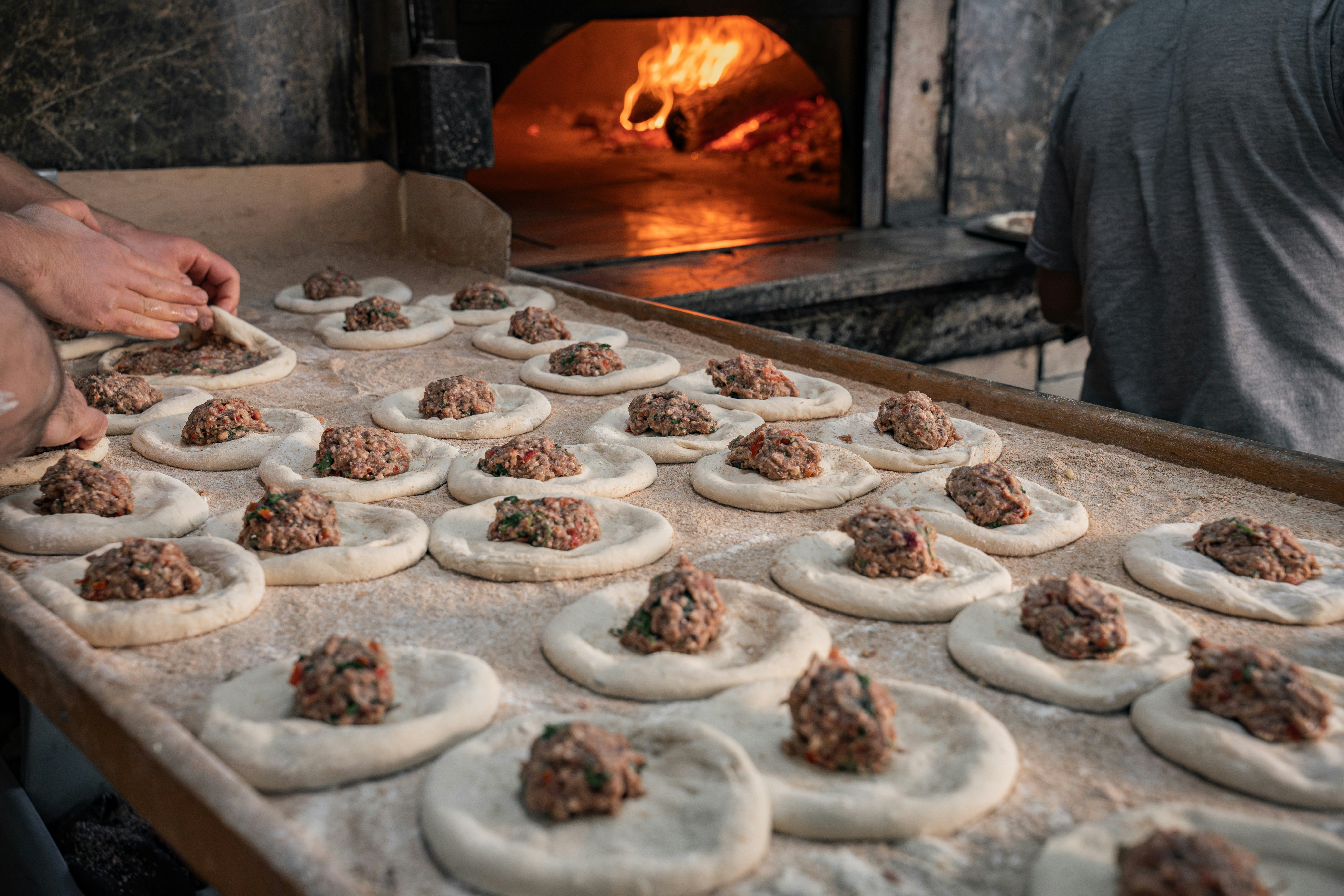 Dough Wrapped in Fire: Flatbreads with Stuffed Filling Fresh from the Oven