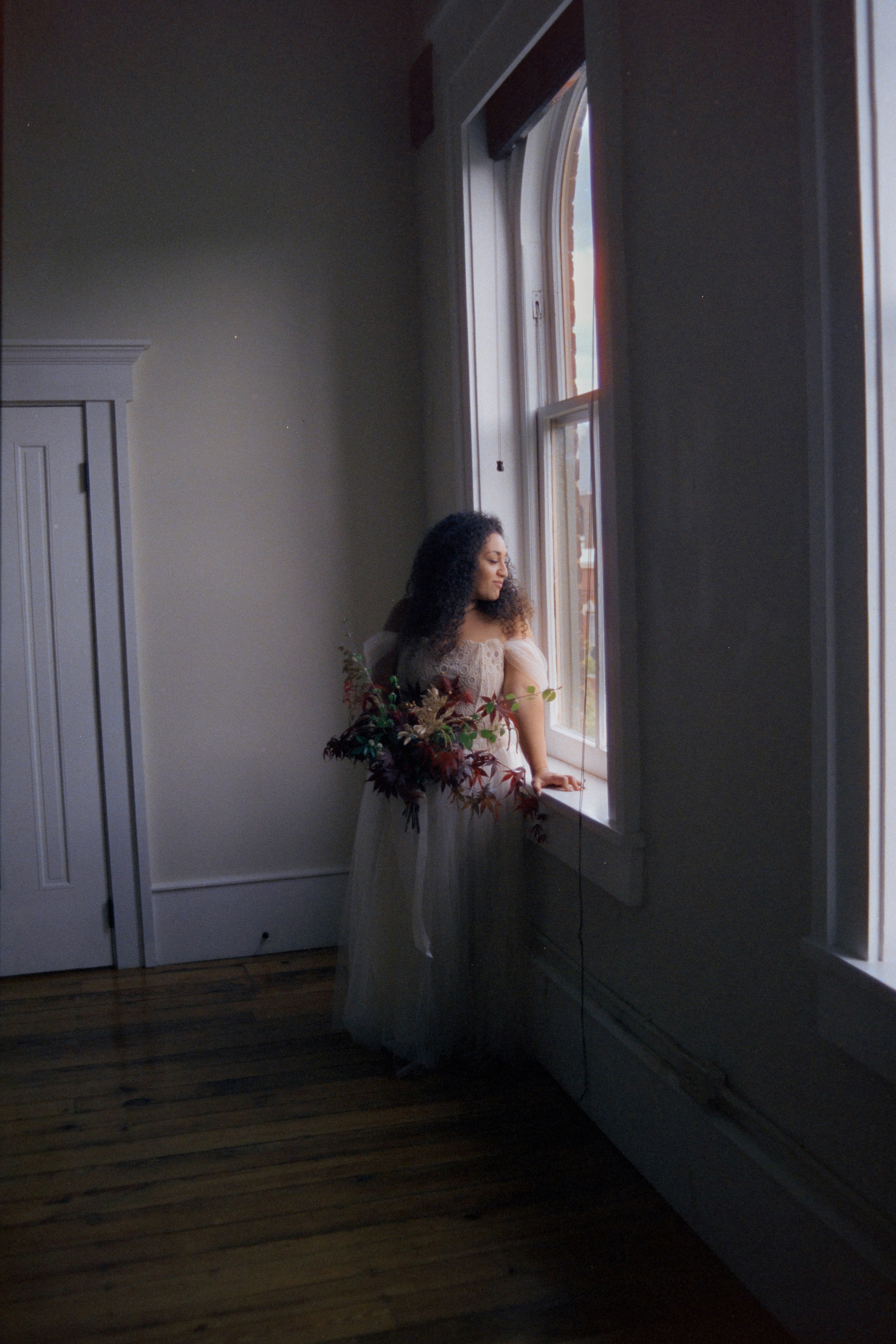 Soft Window Light: A Bride in Quiet Radiance
