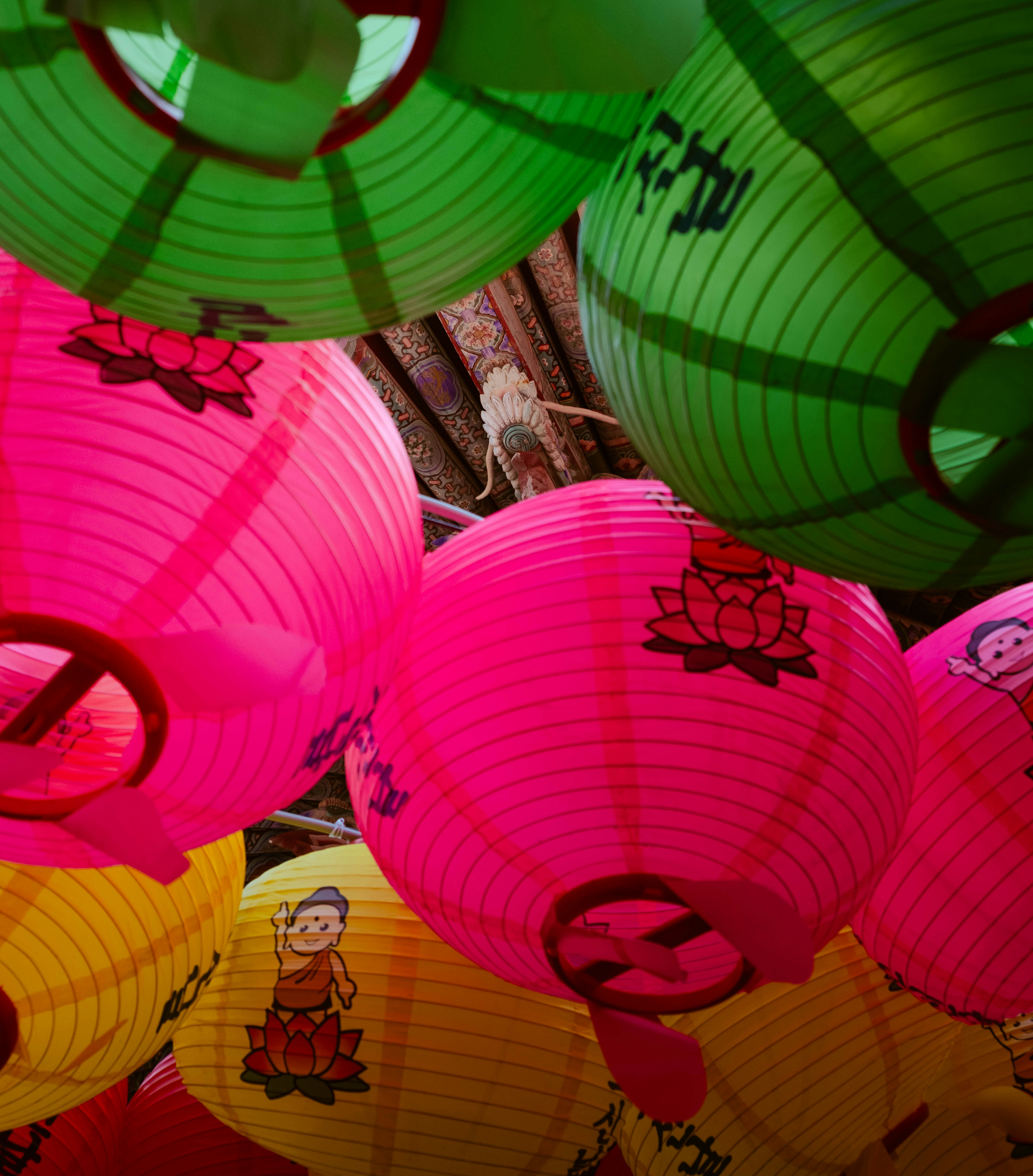 Vibrant Lantern Cluster: Chinese New Year Glow