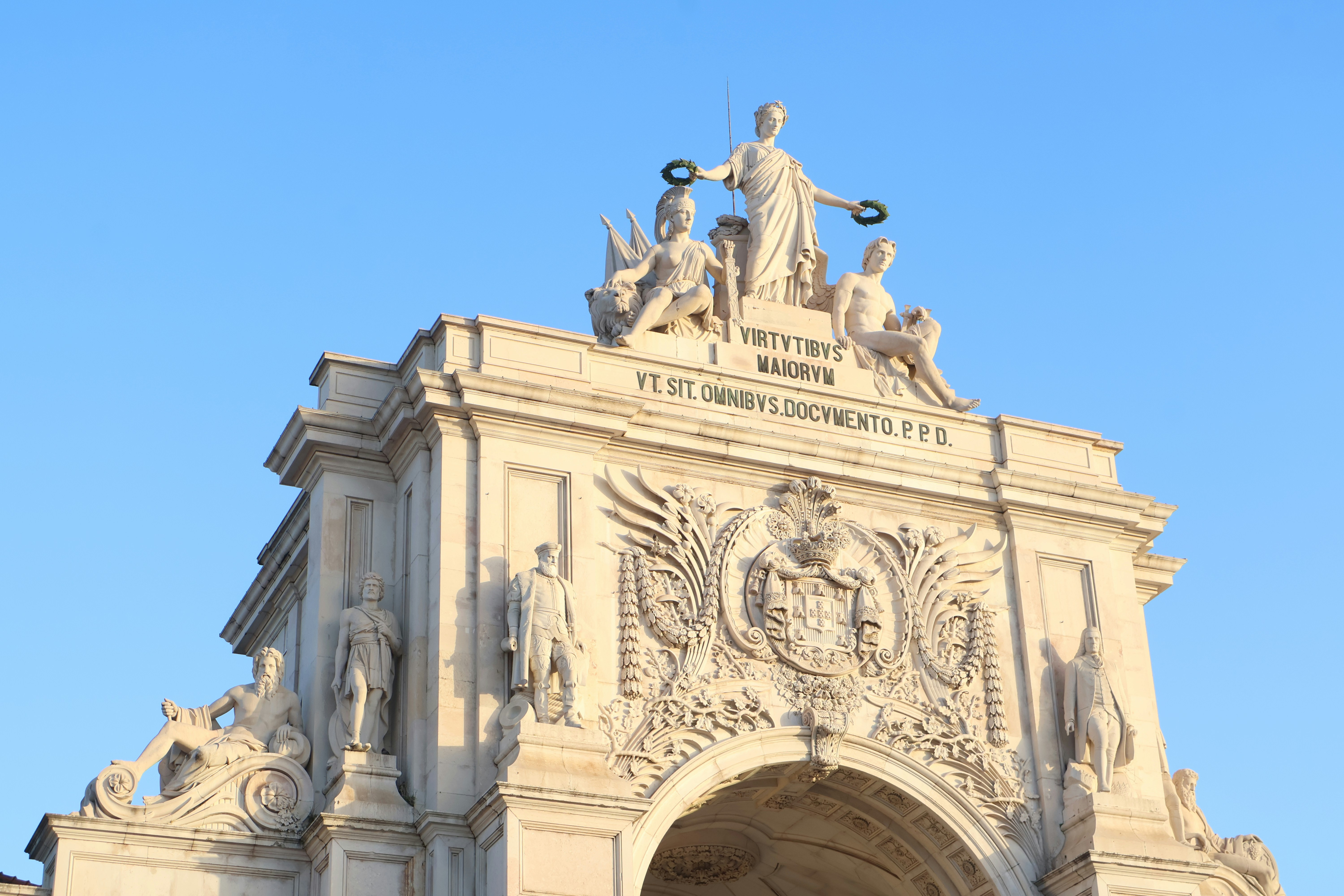 Stone Arch Choir: Marble Figures Guard the Grand Entrance