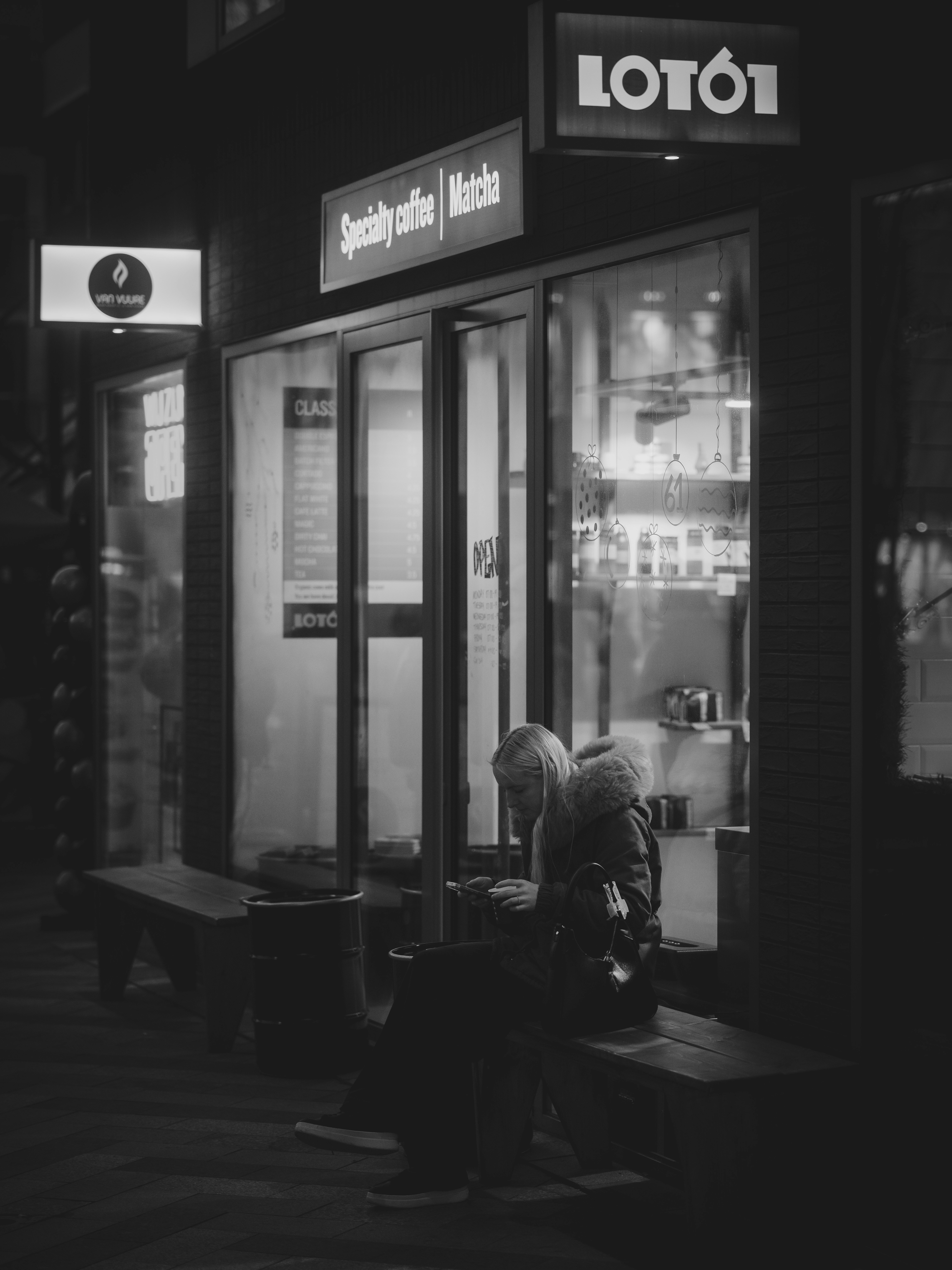 Night Shift at Lotô Café: A Quiet Moment on the Bench