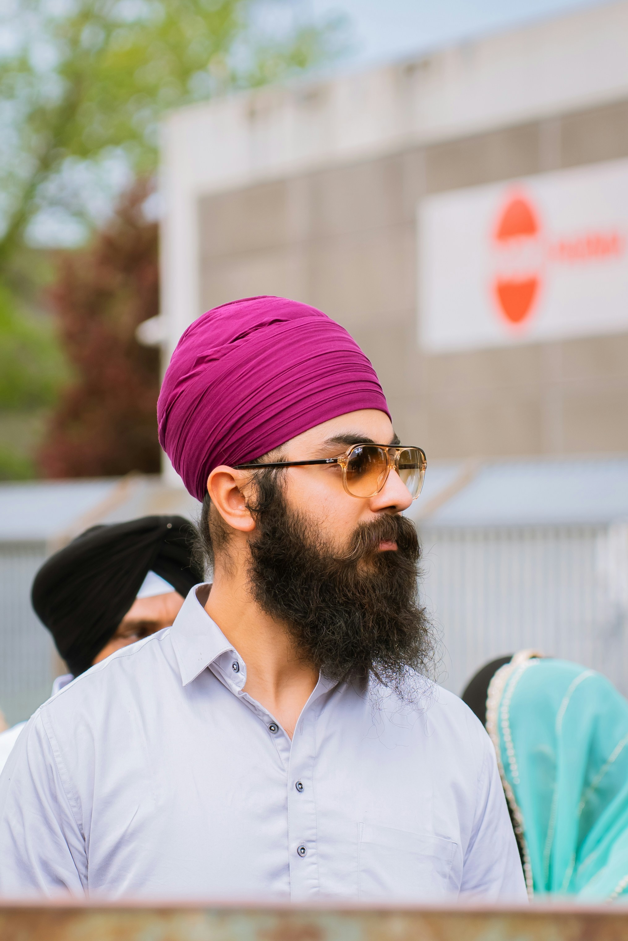 Magenta Turban, Quiet Confidence