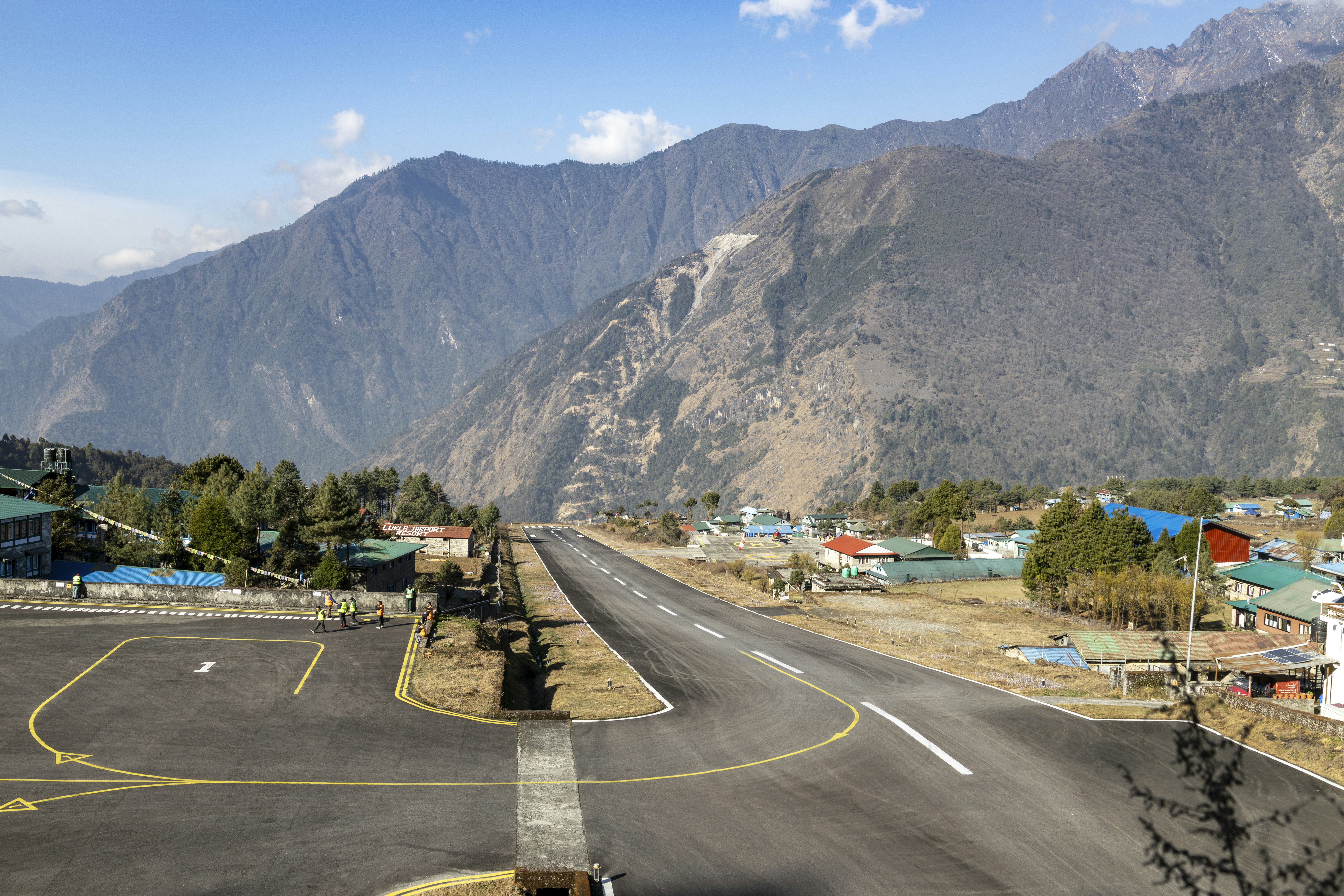 Mountain Pass Runway: A Quiet Airstrip Carved Between Peaks