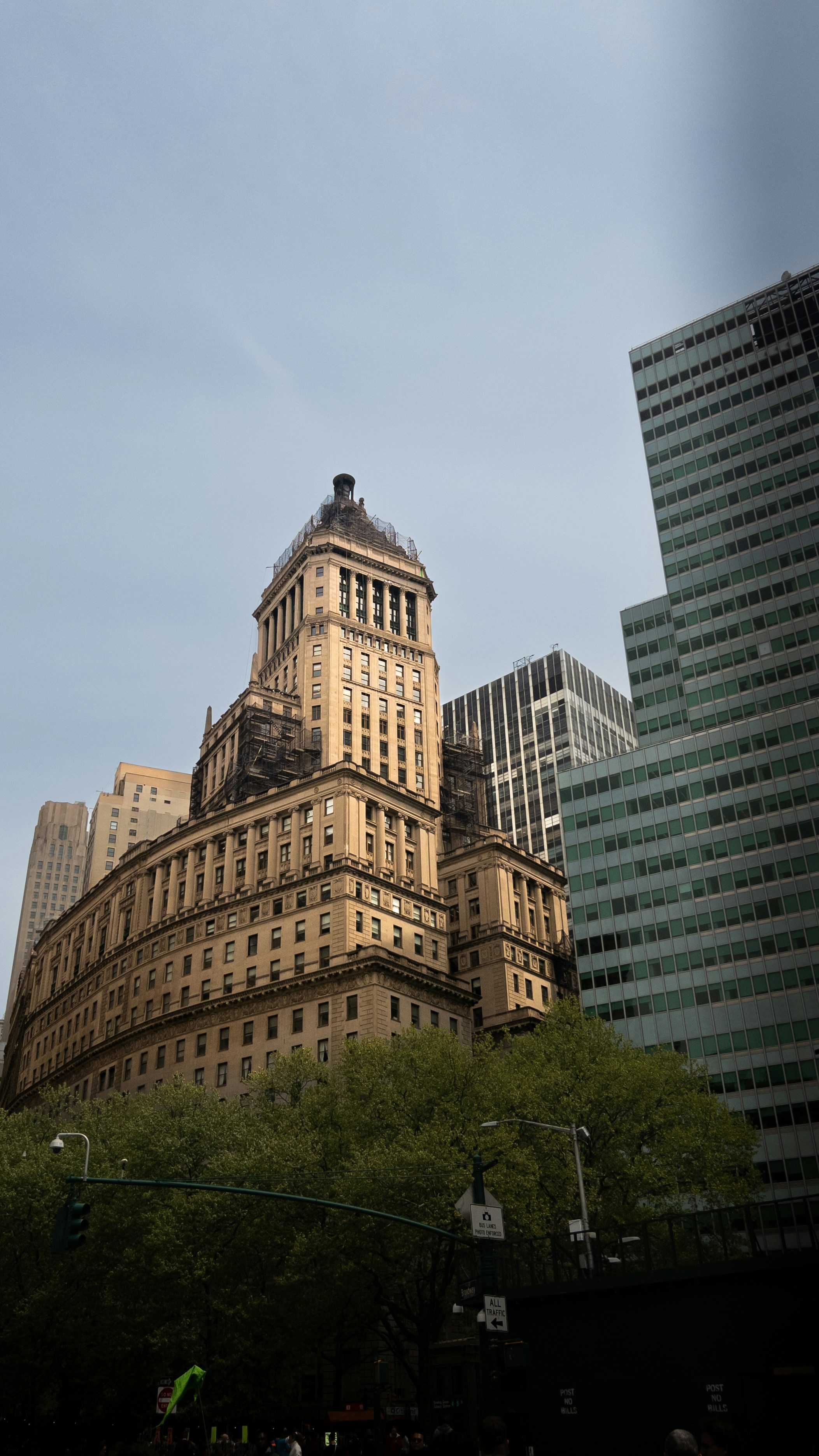 City Crown: The Beaux-Arts Tower Amid Modern Glass