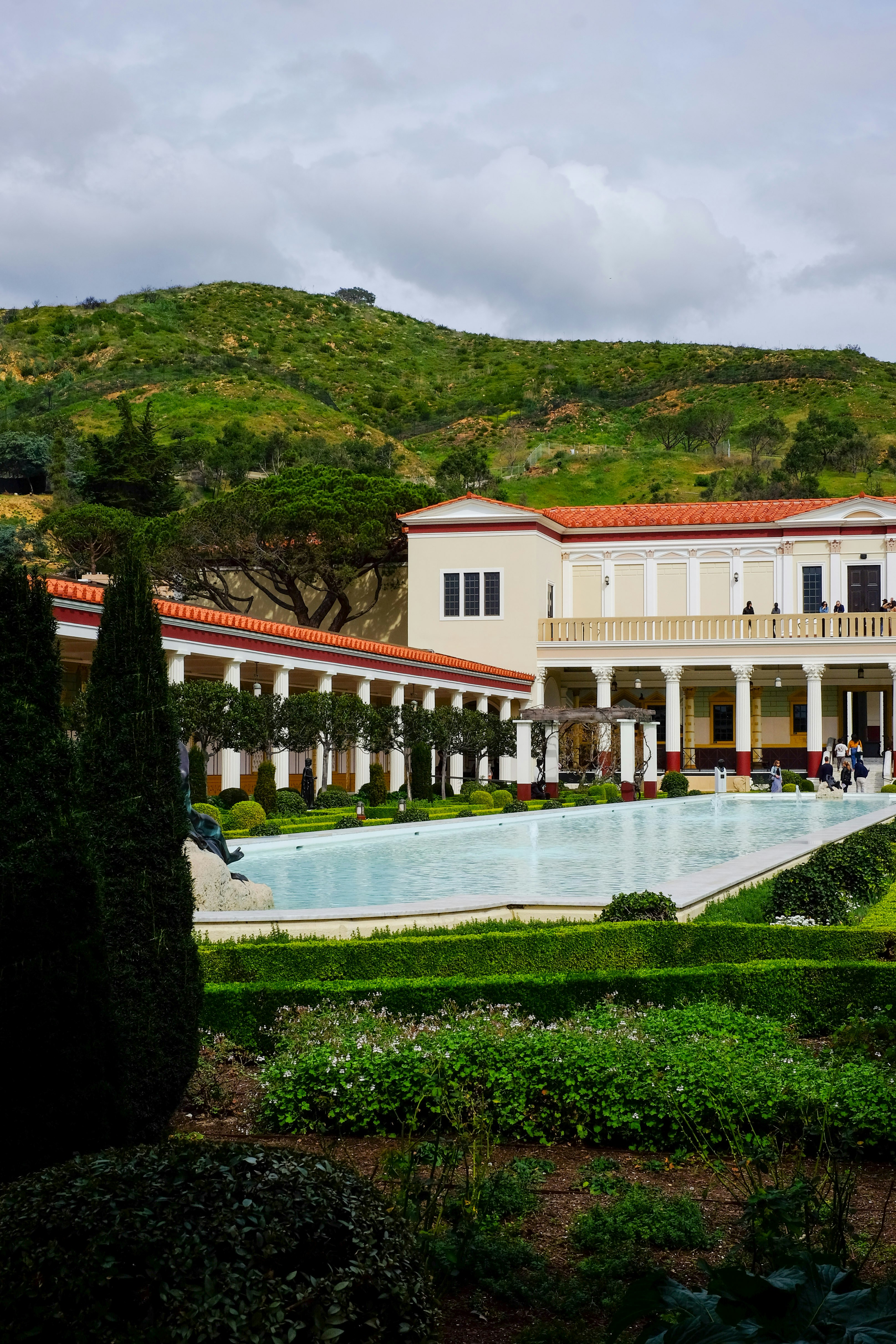 Villa by the Pool: Mediterranean Serenity with Hills in the Background