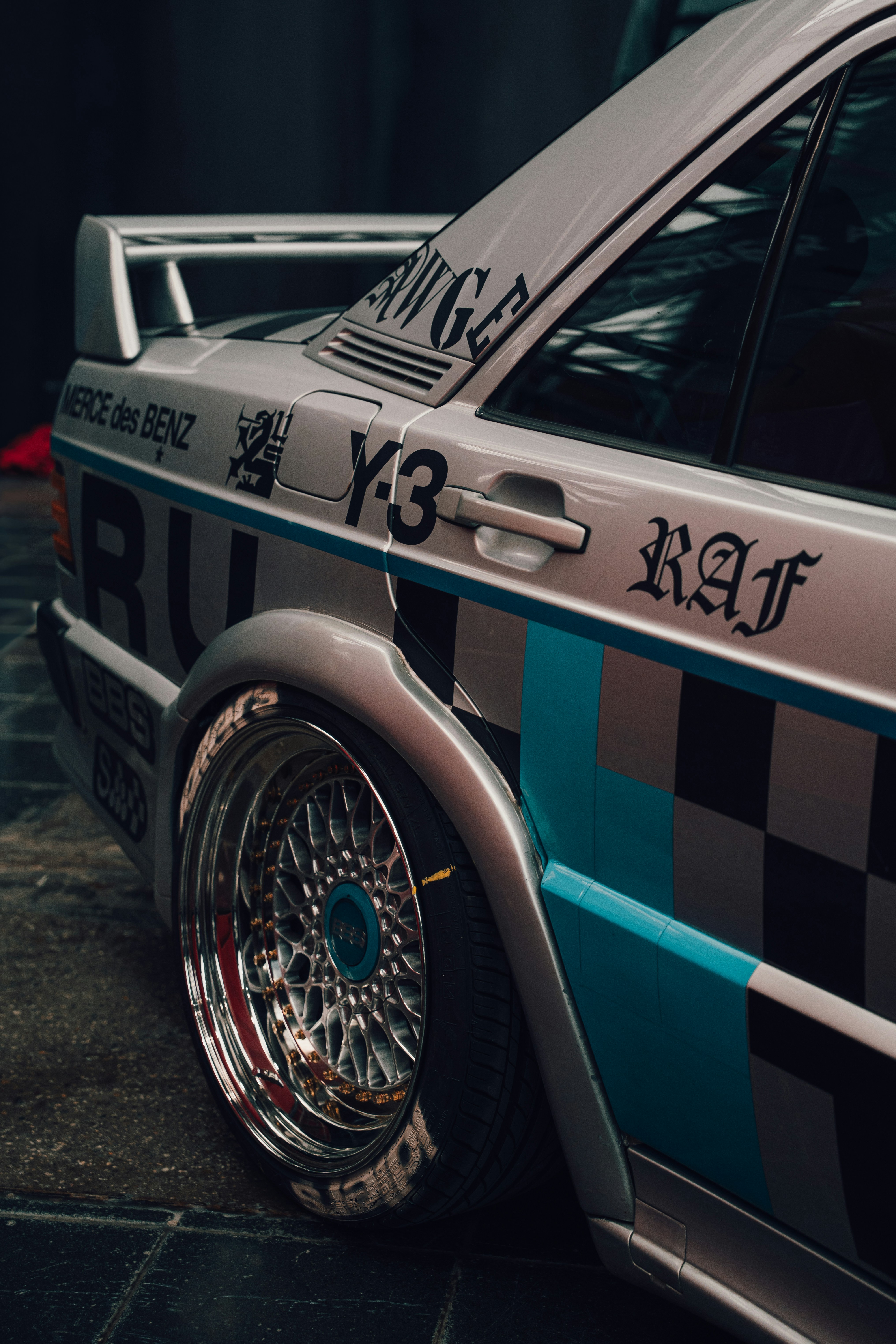 Racing Bi-Color: A Turn-of-the-Wheel Moment