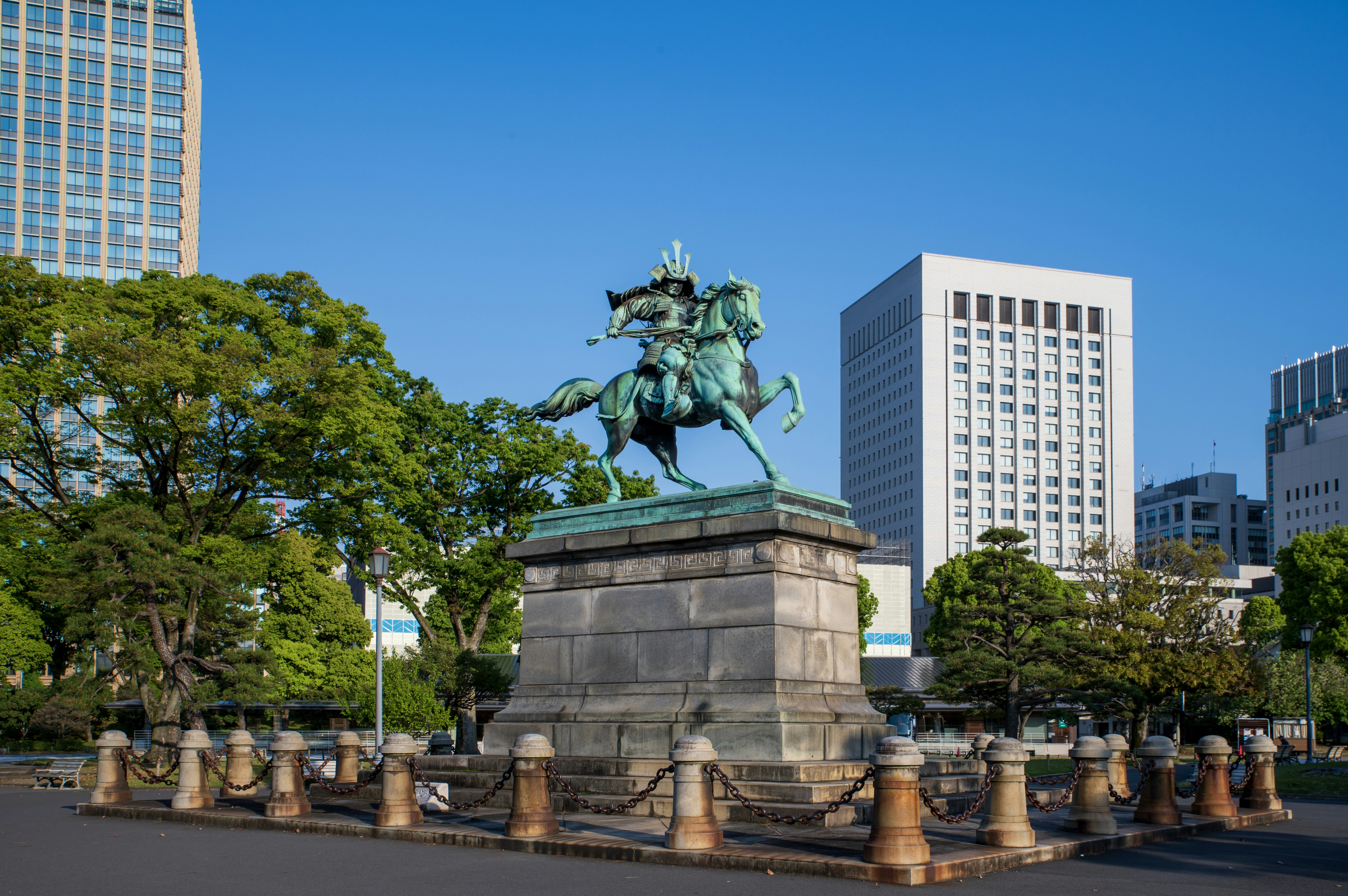 Bronze Rider in the City: Equestrian Monument Amid Skyscrapers