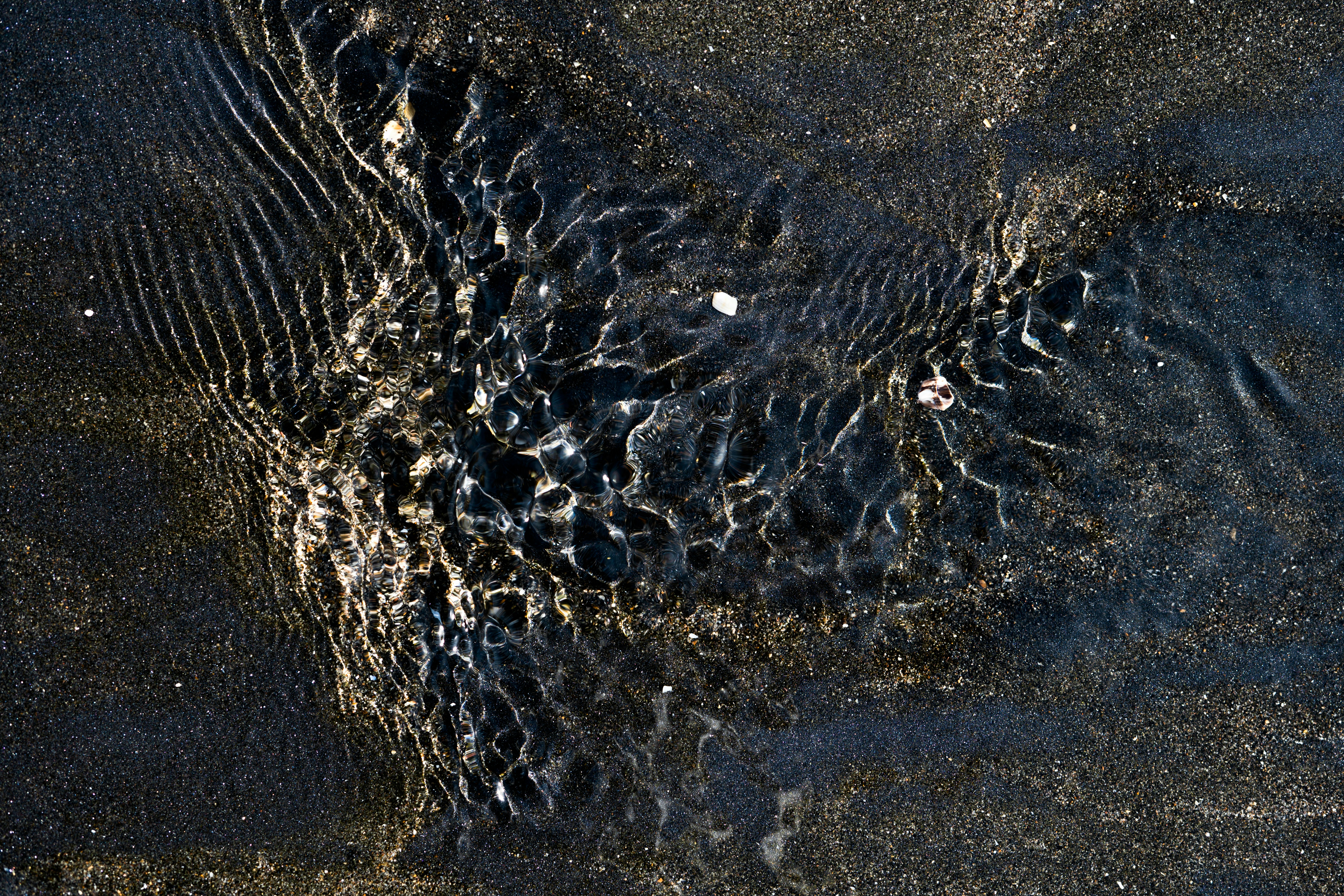 Ripples and Pebble Arpeggio: A Shoreline Pattern