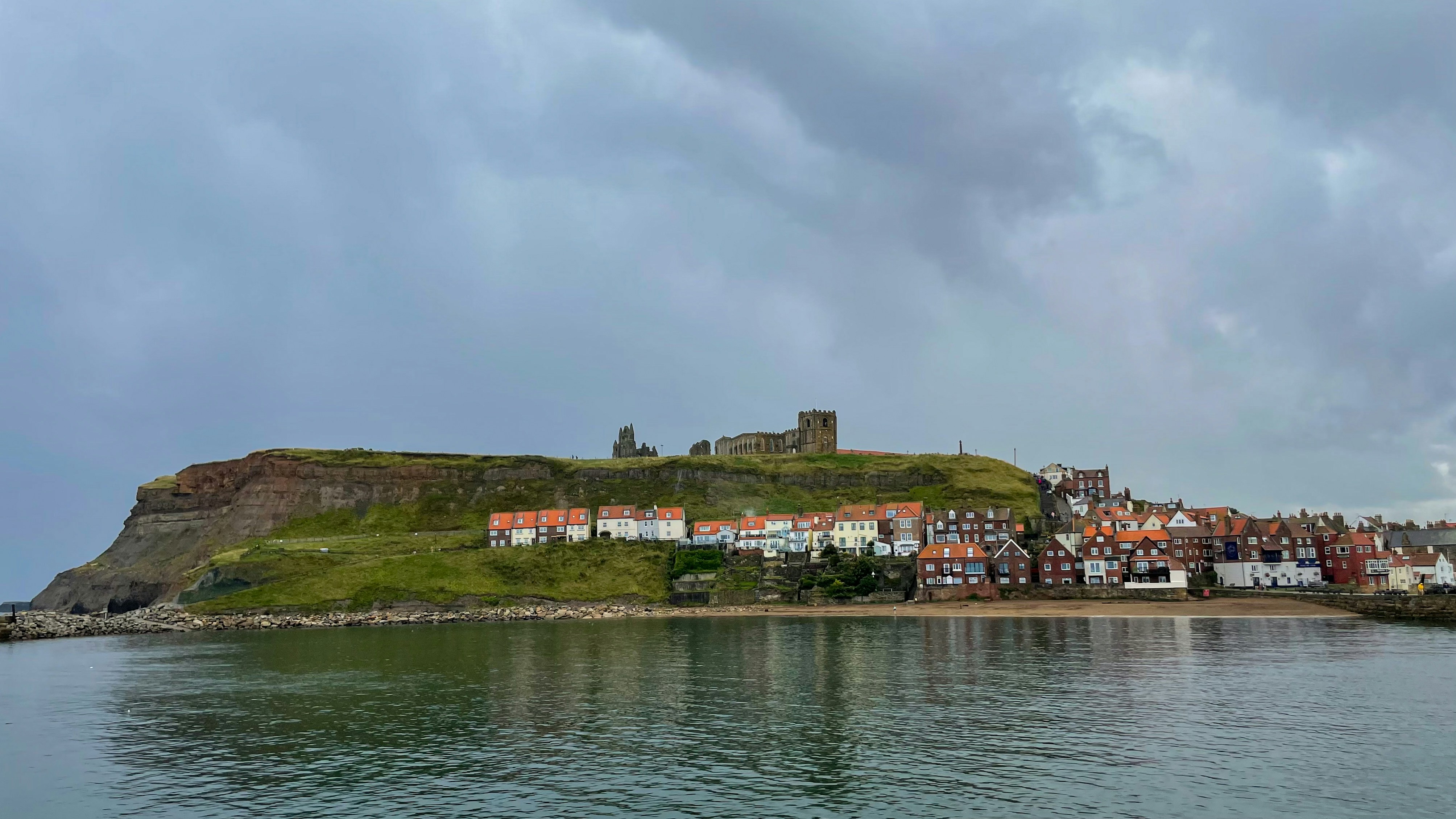 Harbor Village Crest: Cliffside Fort and Distinctive Row of Riverside Homes
