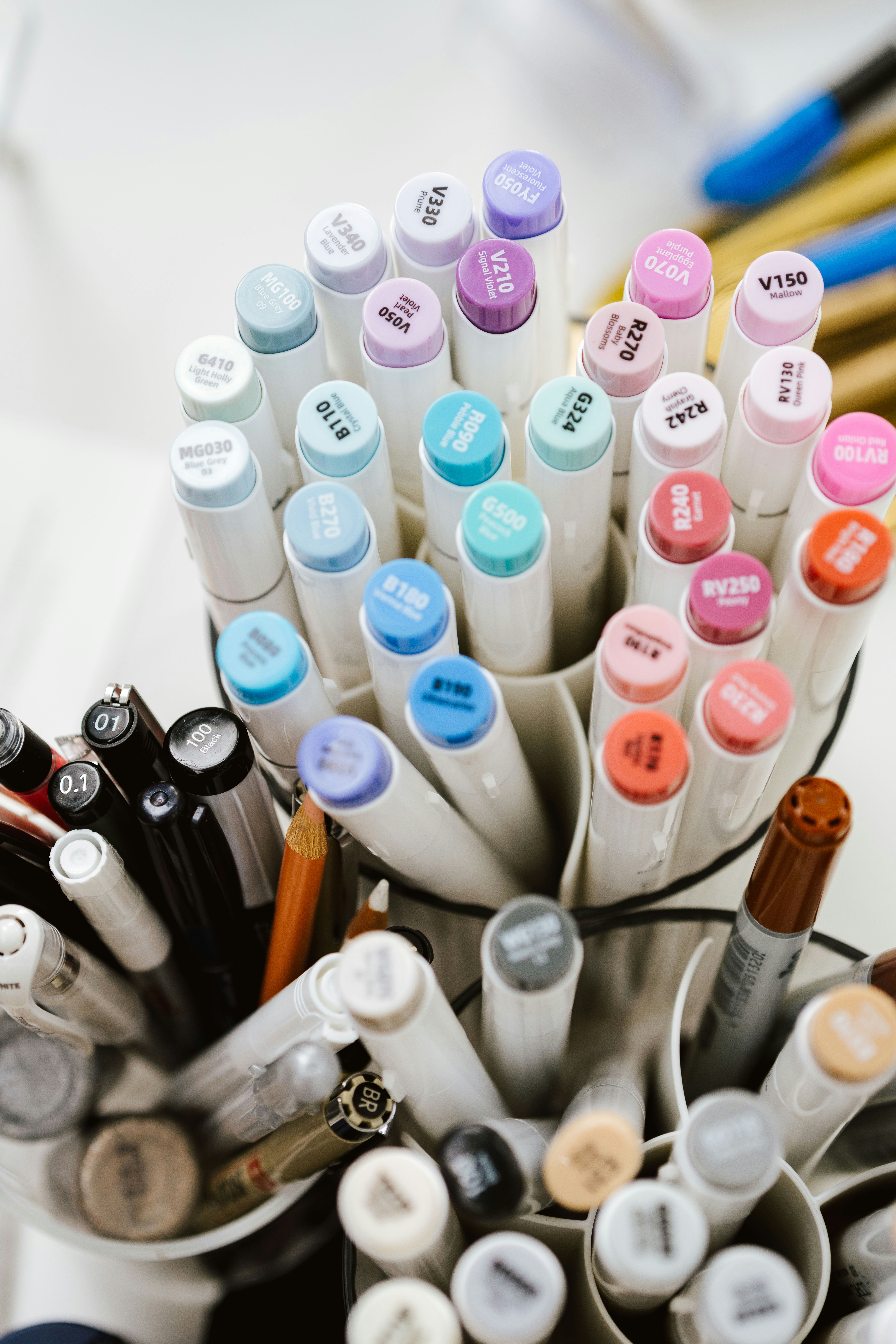 Colorful Marker Stack: A Studio Snapshot of Ink and Pencil Tips