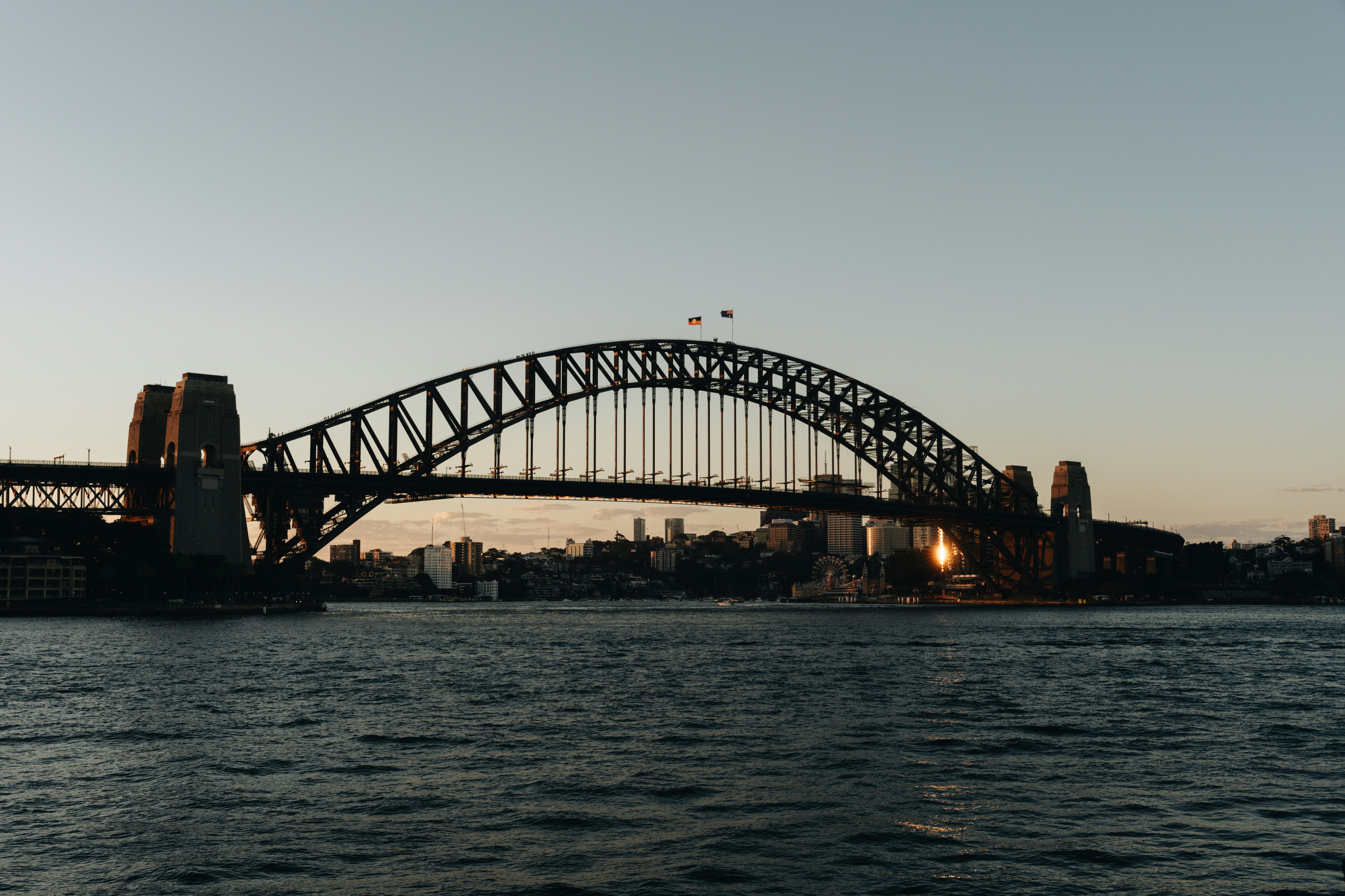 Contours of Steel: The Sydney Harbour Bridge Framed at Dusk