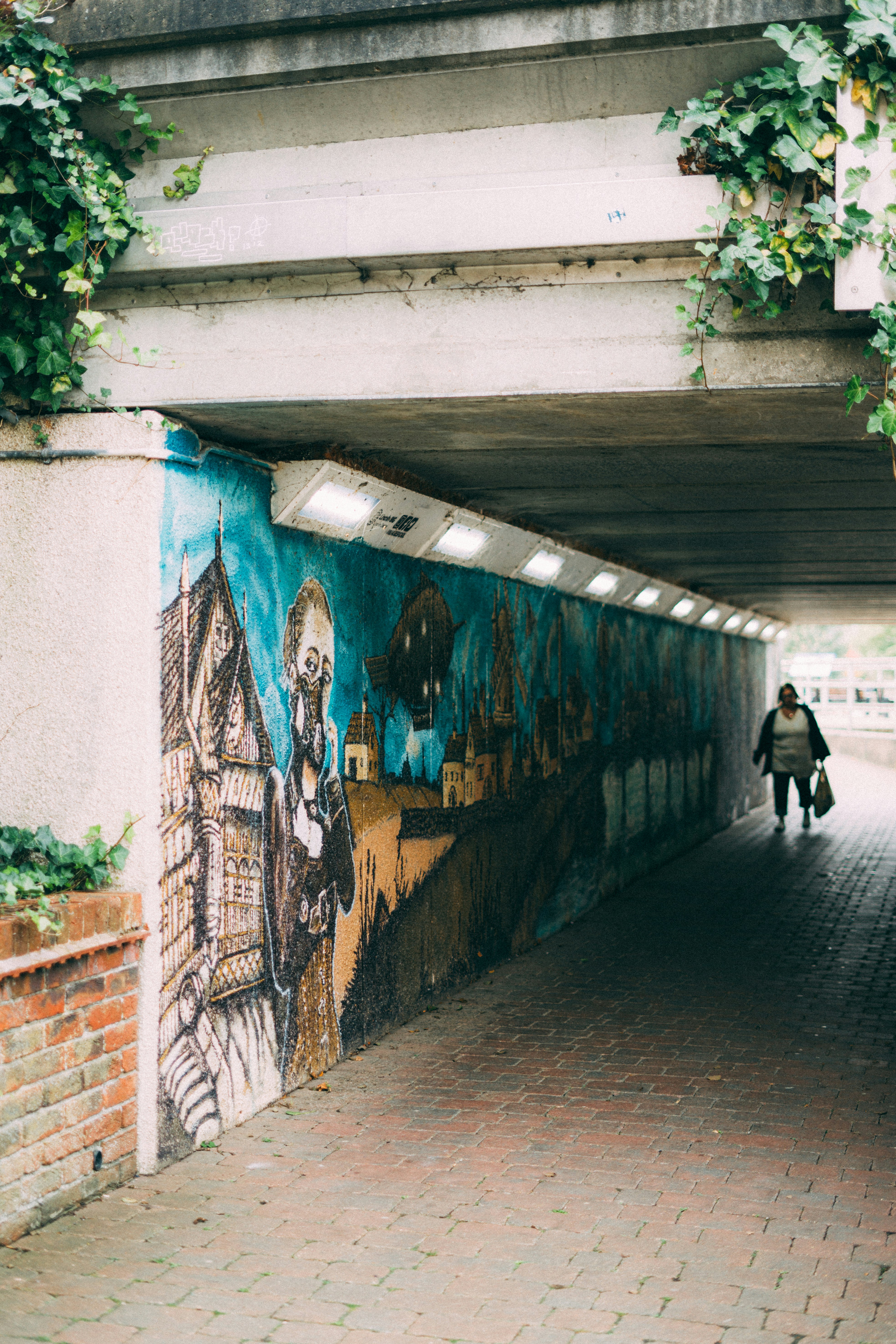 Underpass Gallery: A City Walk Painted in Light