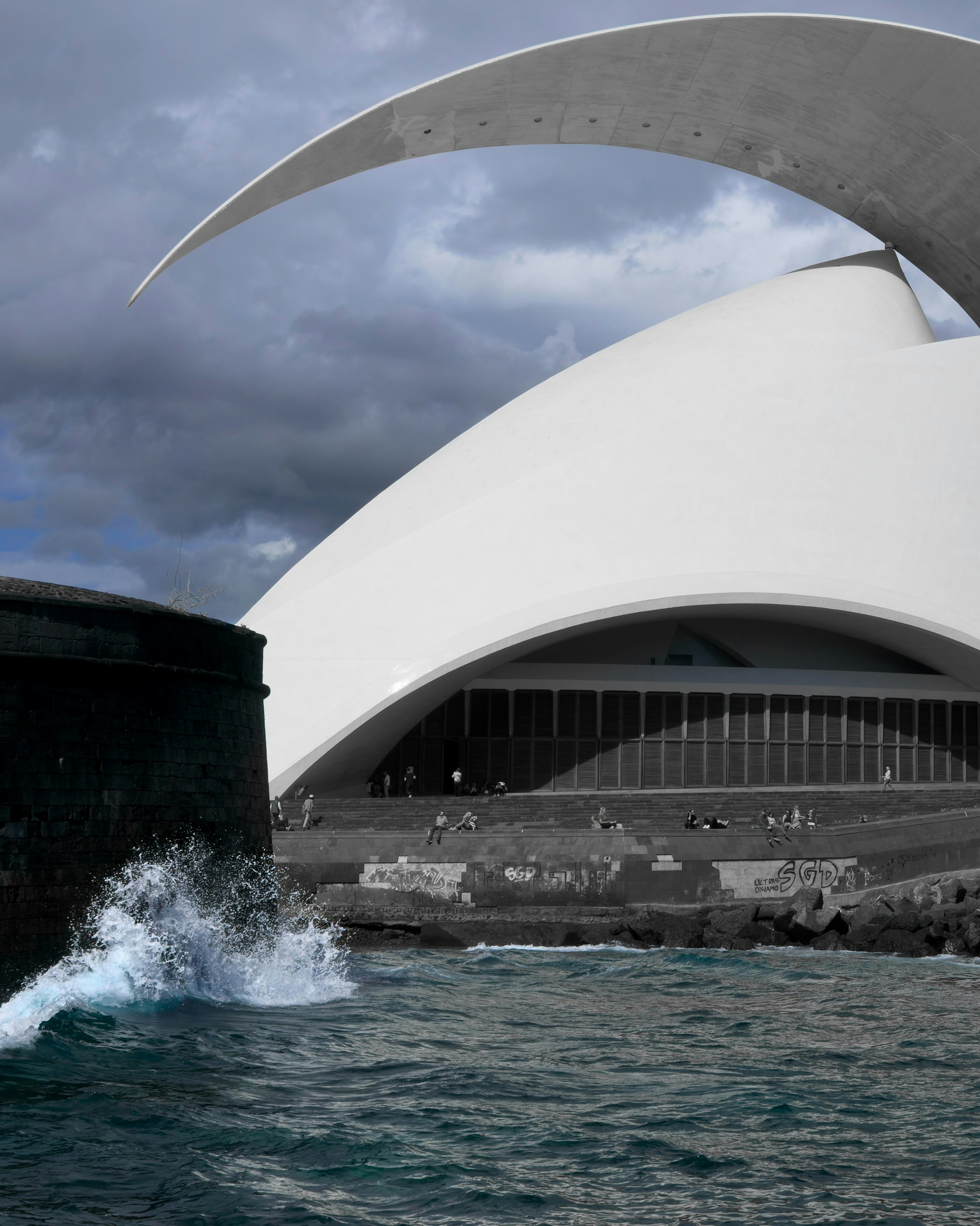 Sculpted Wave Edge Guarded by Curved Roof