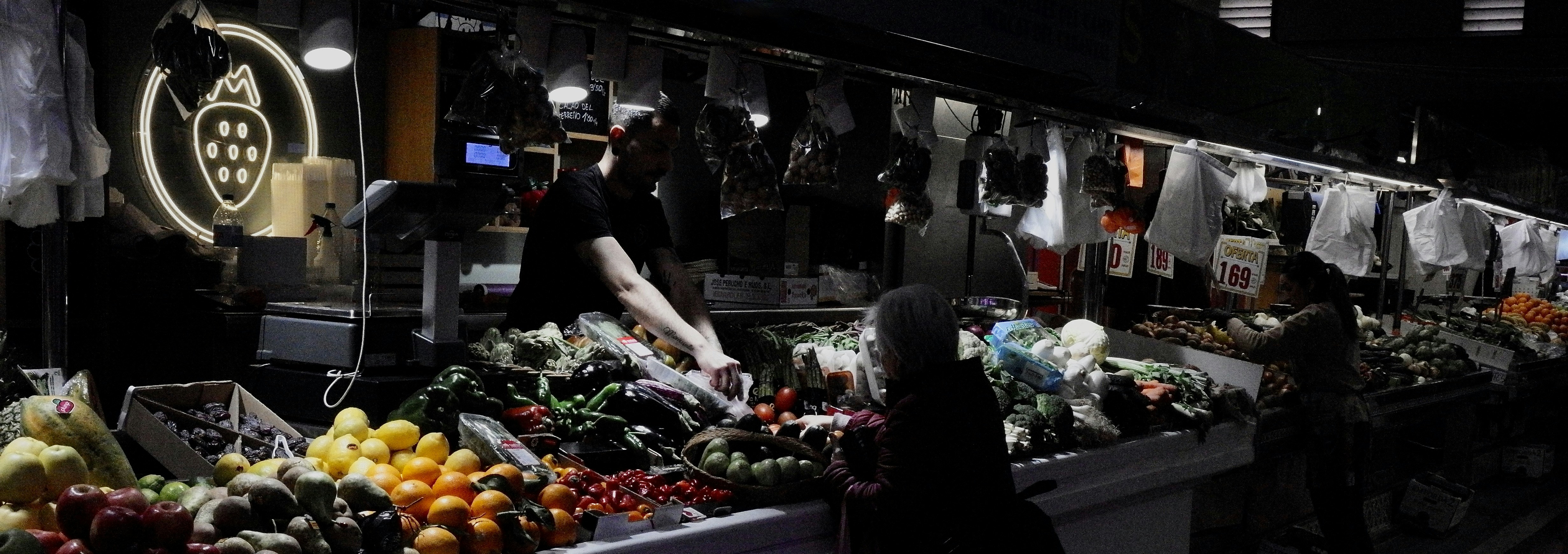 Market Portrait: A Quiet Tangle of Produce and Shoppers