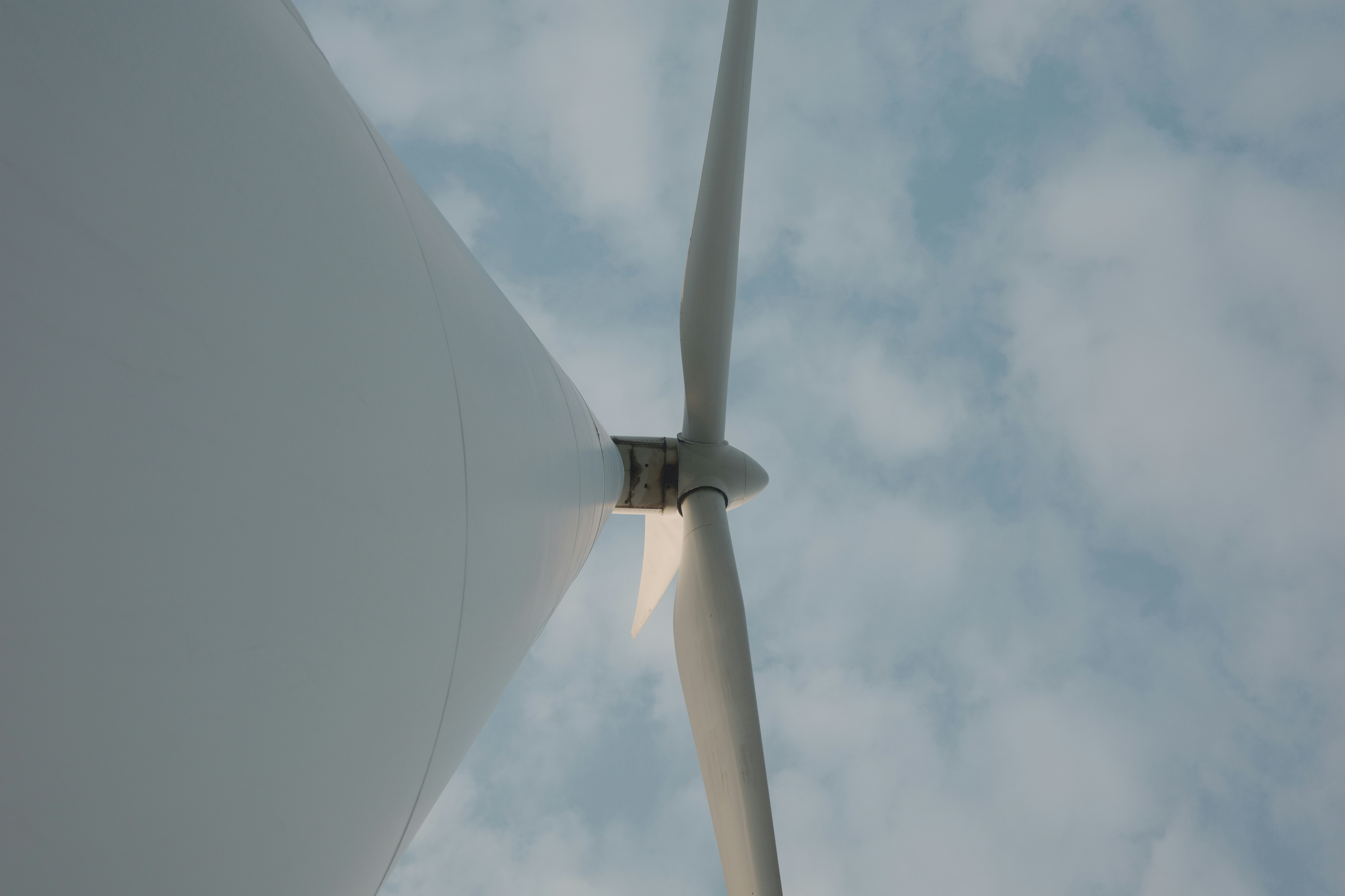 Upward Gaze: A Wind Turbine Spanning Skyward